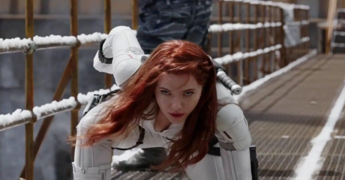Black Widow Clip Pokes Fun at Natasha's Fighting Pose in Marvel's ...