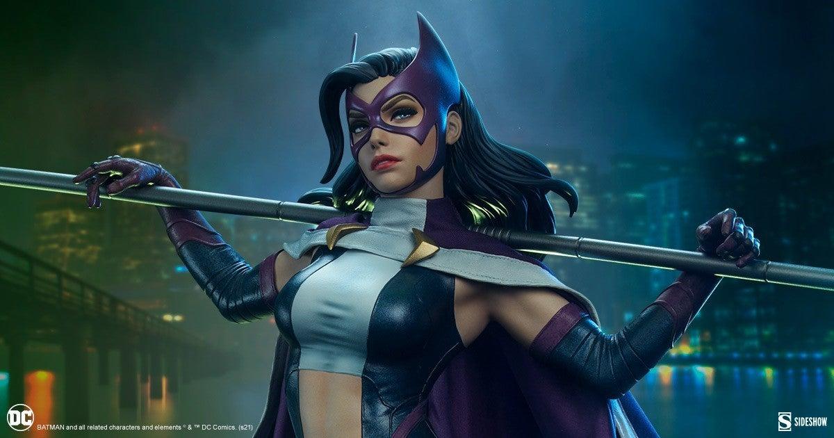 Exclusive First Look: Huntress Premium Format Figure by Sideshow ...