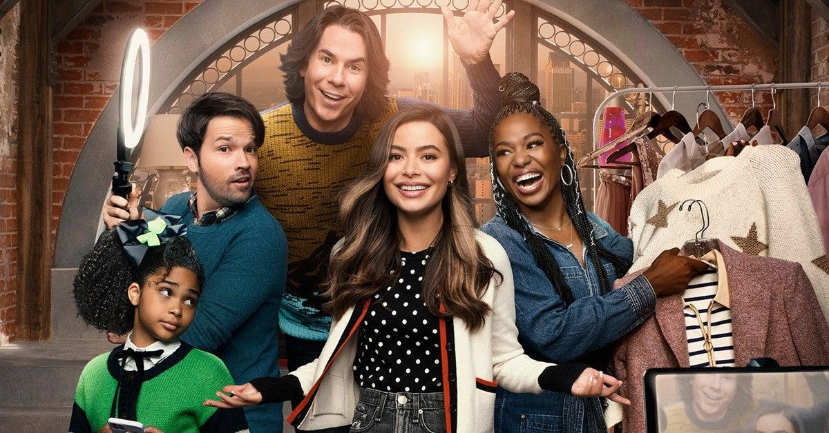 Miranda Cosgrove Recreates Famous "Interesting" Meme in iCarly Revival ...