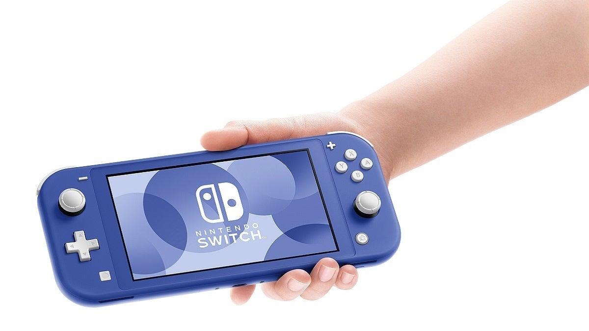 Nintendo Switch Lite Fans Are Loving That Blue Color - ComicBook.com