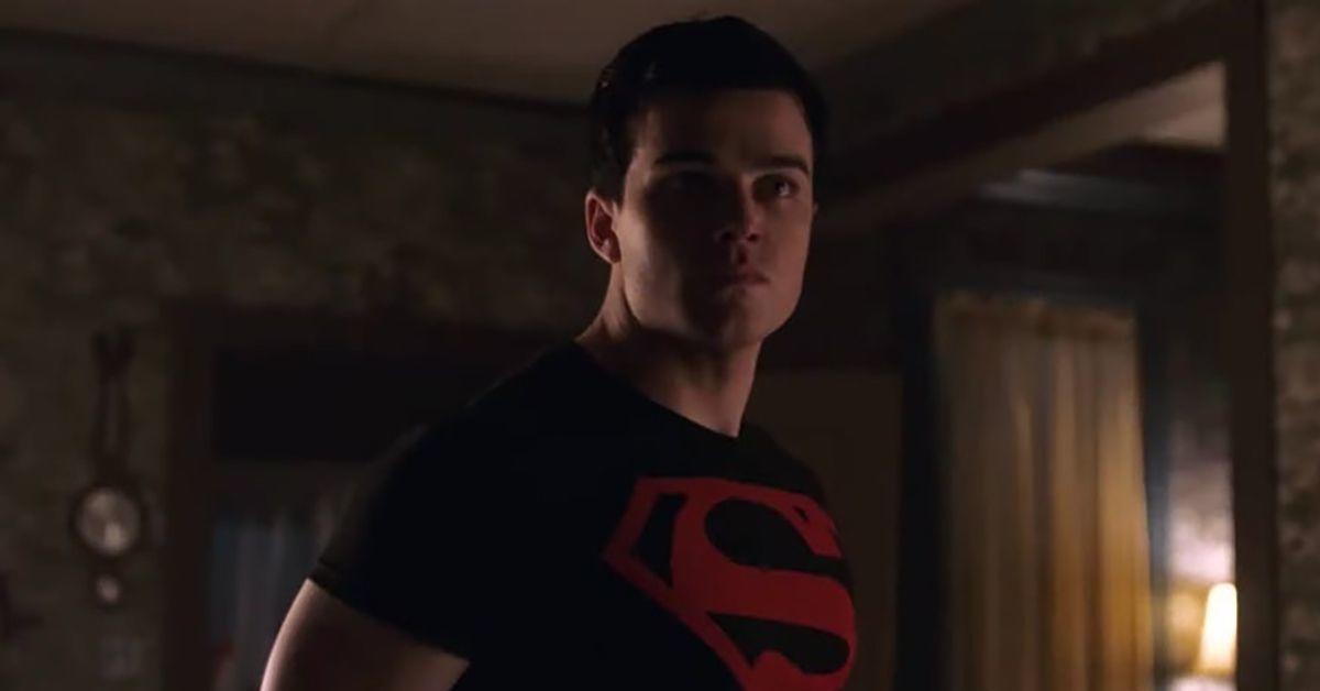 DC's Titans: Superboy Actor Reveals Workout Photos For Getting Jacked ...