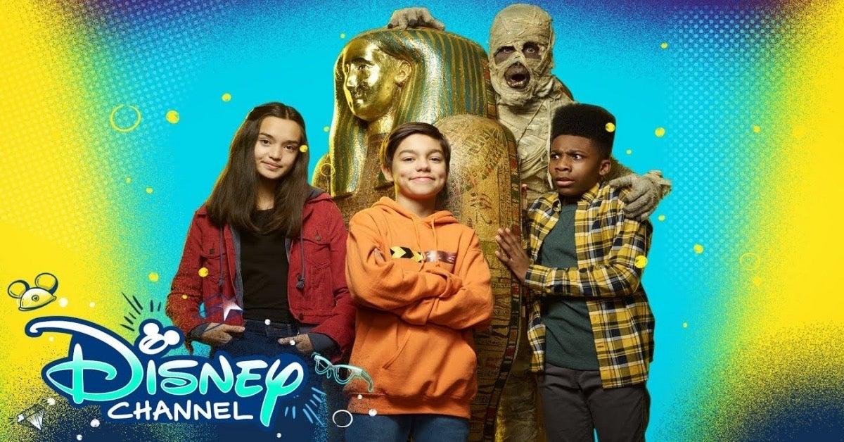 Under Wraps: Disney Unwraps Trailer for Remake of First Disney Channel ...