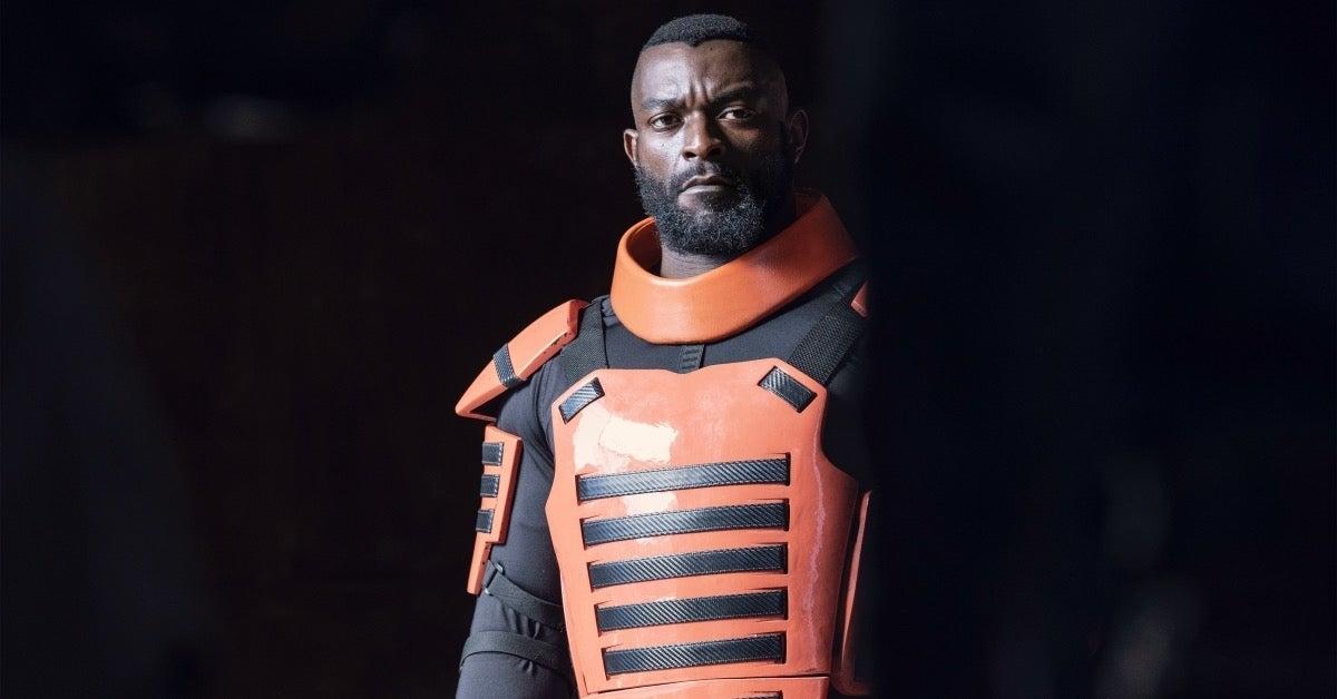 Meet Mercer: A Big, Brawny, Badass New Character on The Walking Dead ...