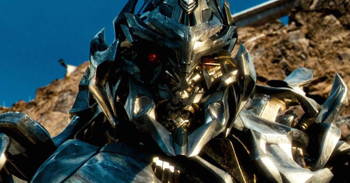 Transformers: Megatron Actor at Theme Park Goes Viral For Roasting ...