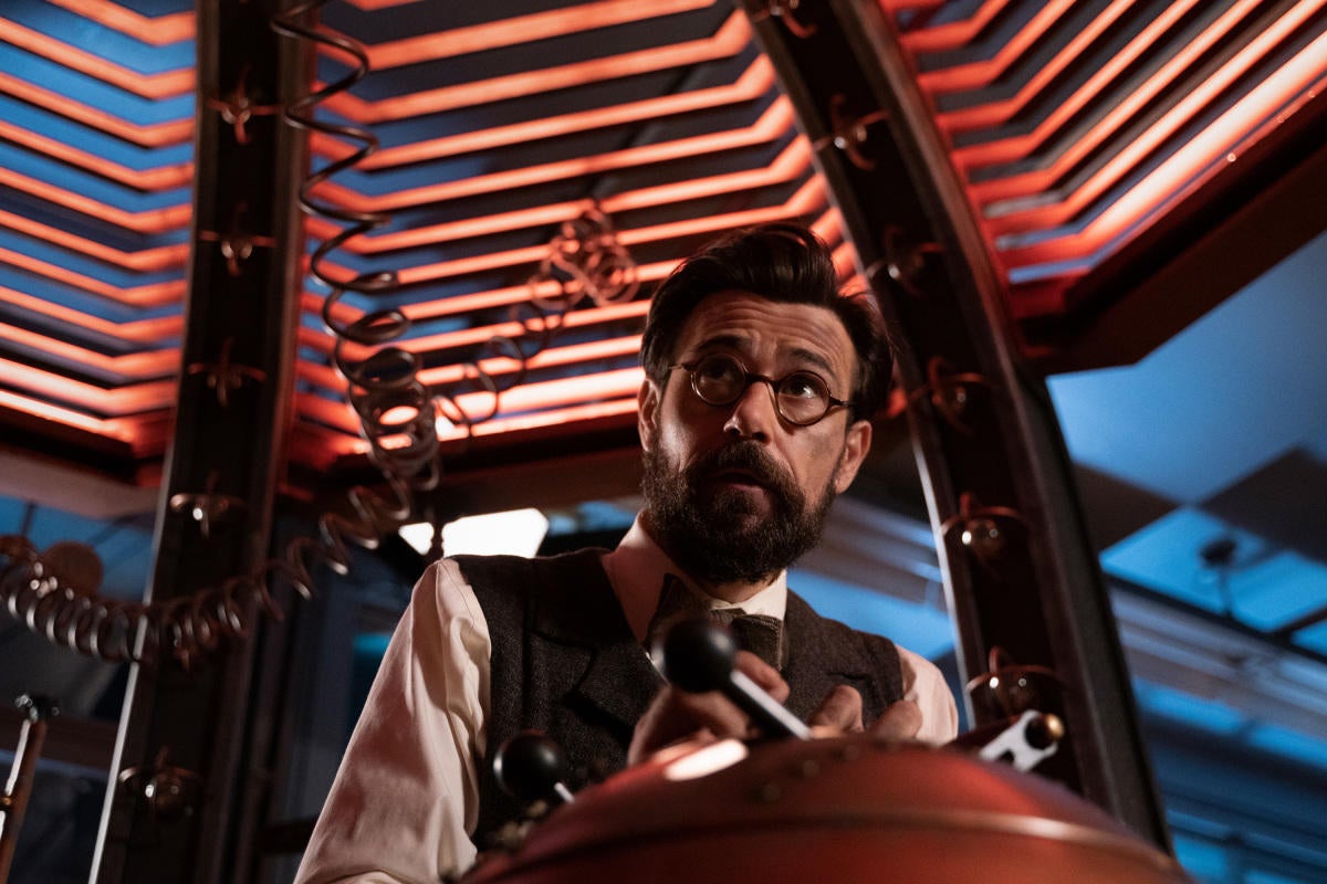 DC's Legends of Tomorrow: Here's Your Fast-Forward Recap of "Knocked ...