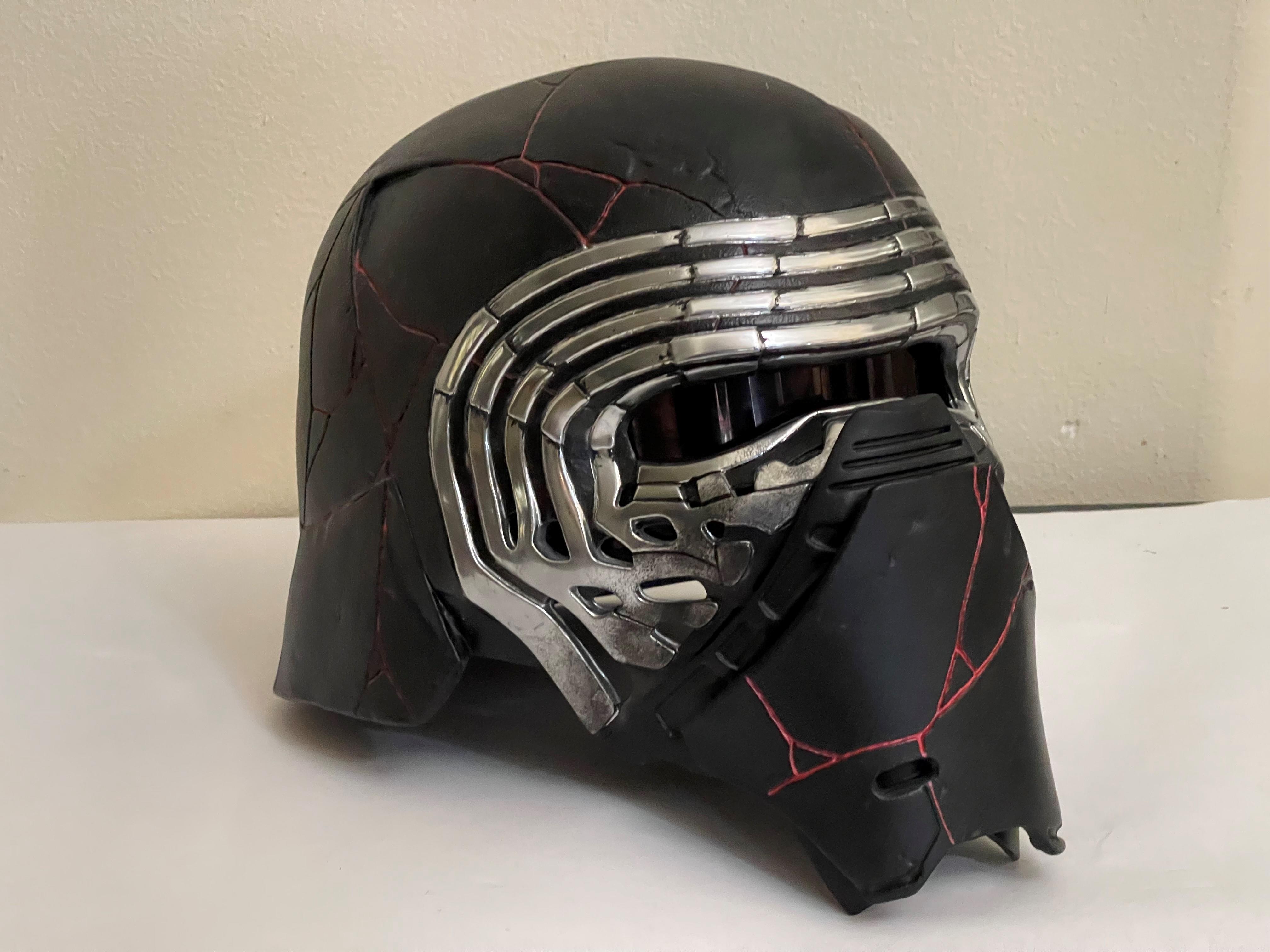 Star Wars: Denuo Novo Releasing New Kylo Ren Helmet - ComicBook.com