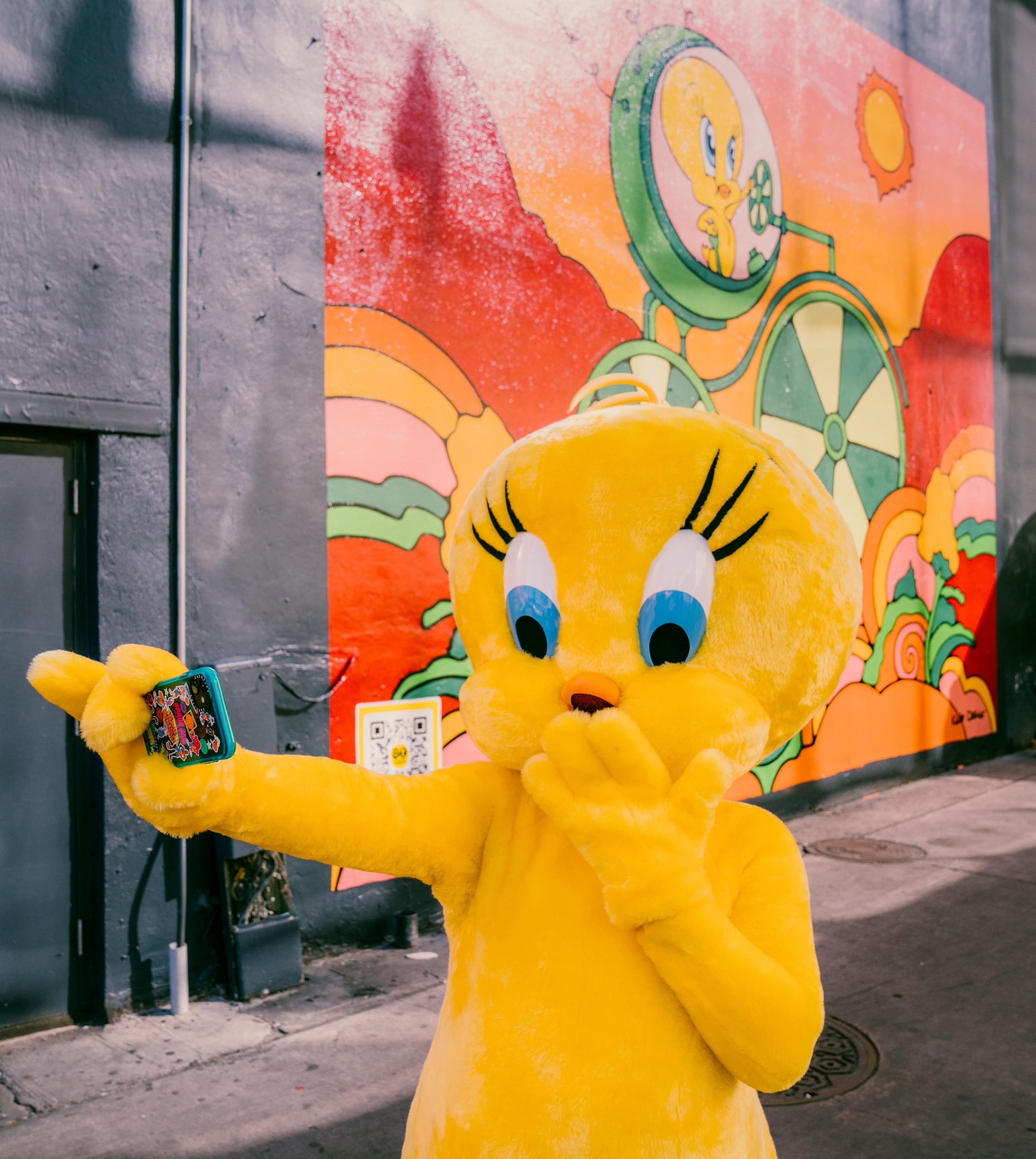 Tweety's 80th Anniversary Being Celebrated With Murals Around The World ...