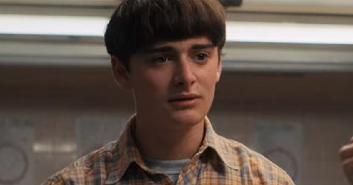 Stranger Things Star Confirms Emotional Season 4 Scene Wasn't In Script ...