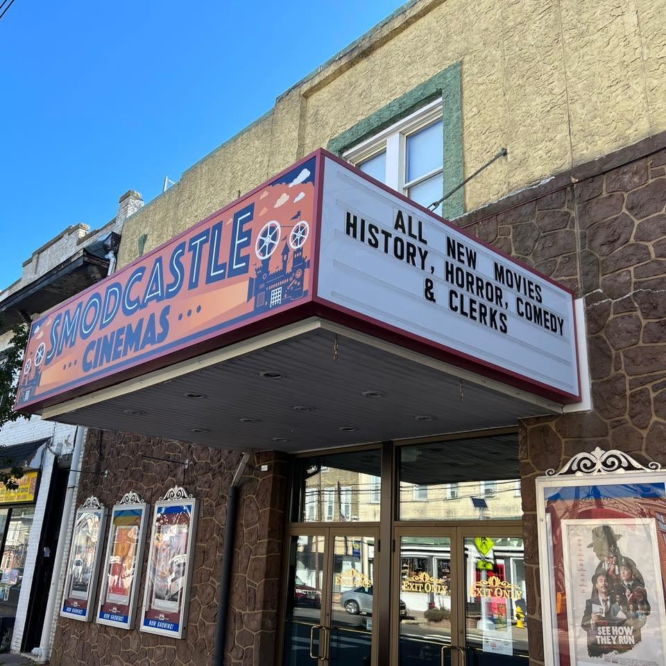 Kevin Smith's Theater Officially Open as Smodcastle Cinemas - ComicBook.com