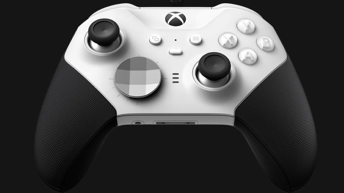 New Xbox Elite Controller Is Cheaper Than Normal, But There's a Catch ...