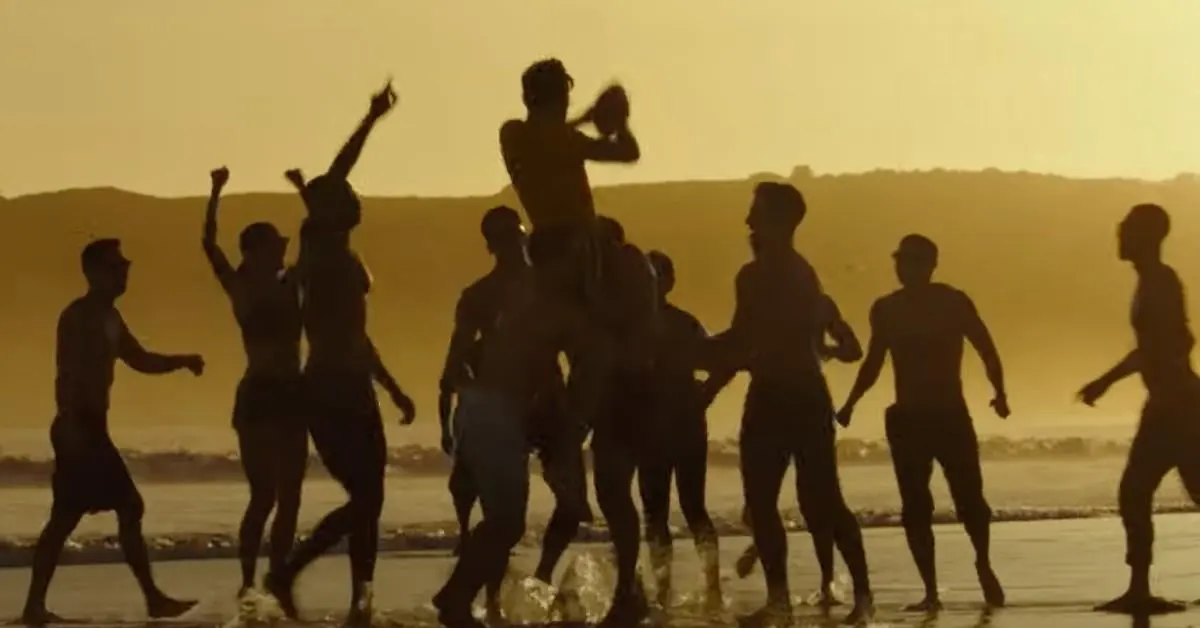 Top Gun: Maverick Releases Three-Hour Loop of the Beach Football Scene ...
