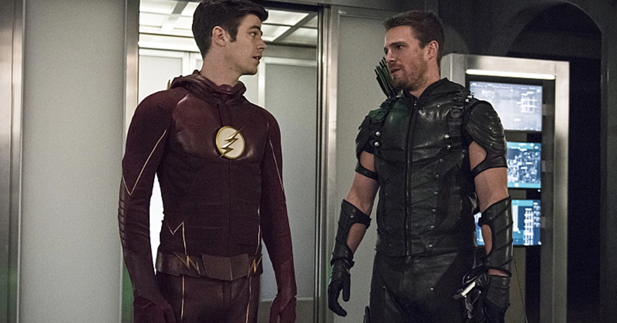 The Flash Trailer Reveals Oliver's Return and Teases a Sequel to Crisis ...