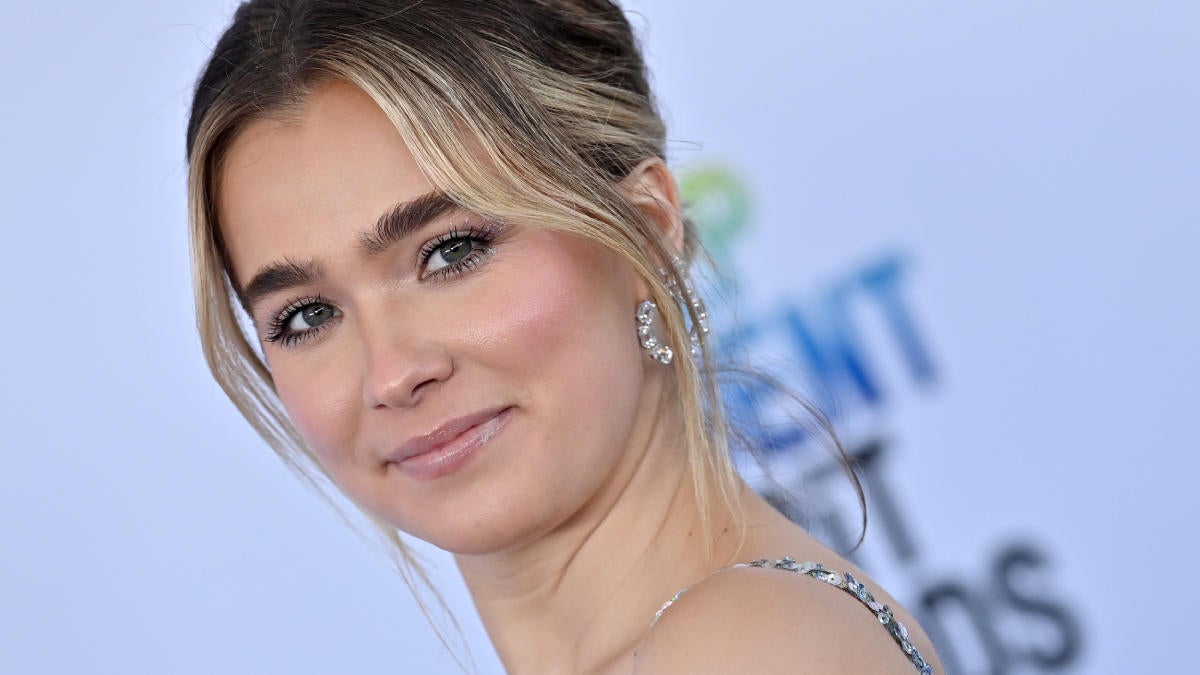 The White Lotus Star Haley Lu Richardson Reflects on Failed Marvel ...