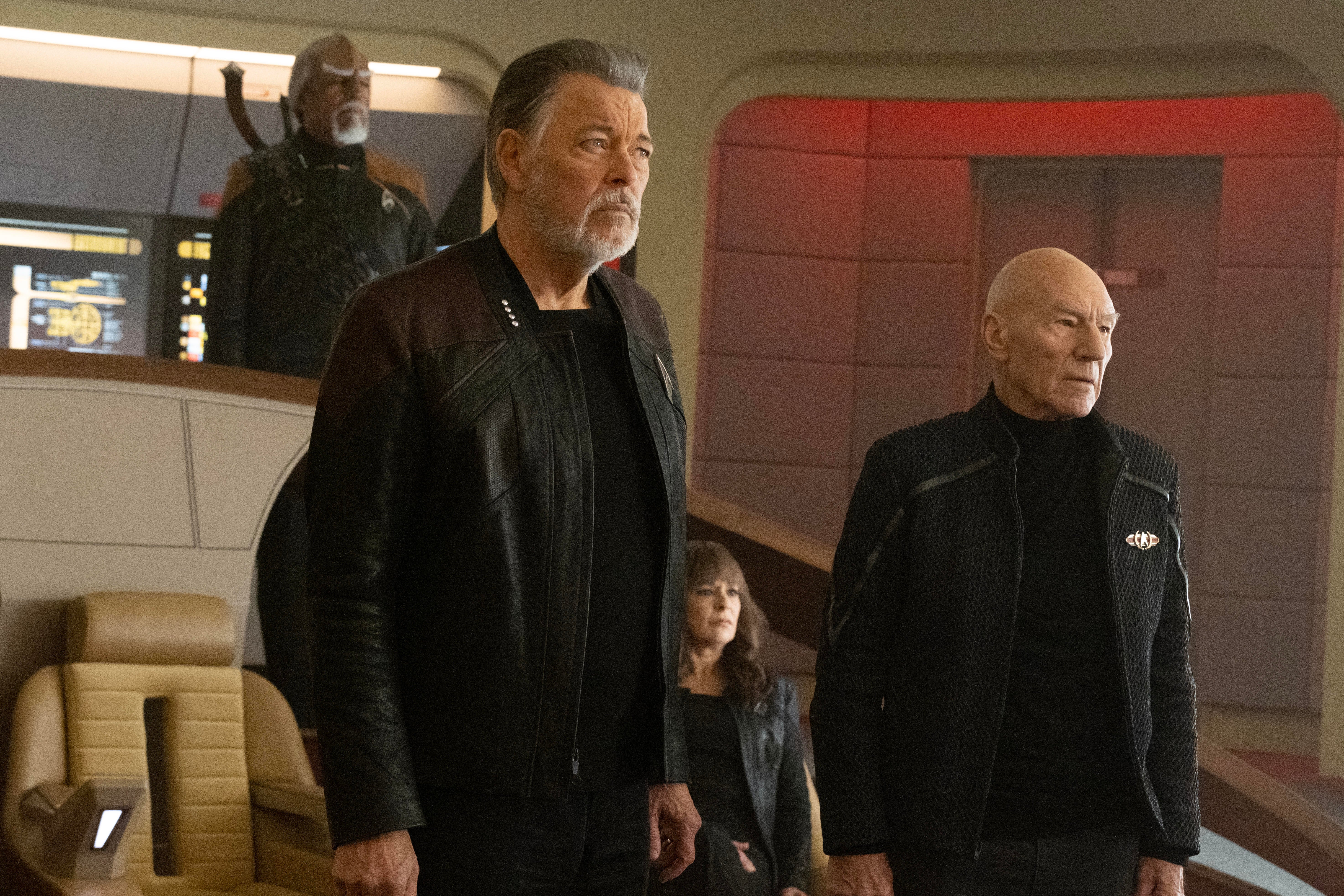 Star Trek: Picard Season Finale Photos Show the Next Generation Crew ...