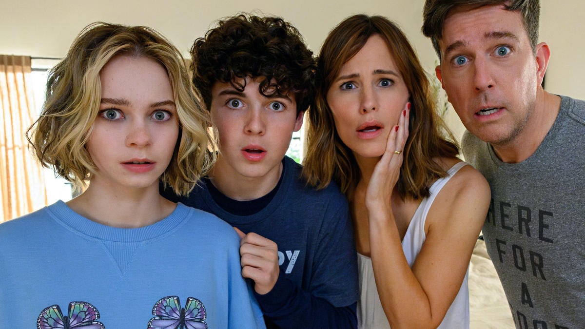 Netflix Reveals First Look at Jennifer Garner Body-Swap Comedy Family ...