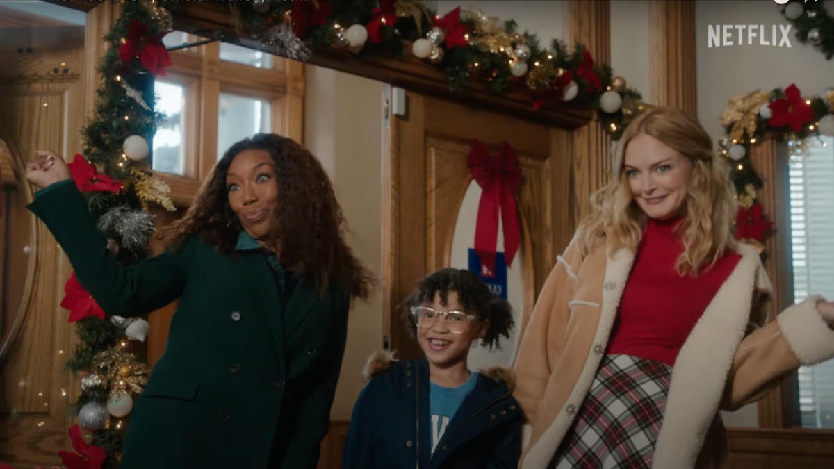 Best. Christmas. Ever! Trailer: Heather Graham and Brandy Star in New ...