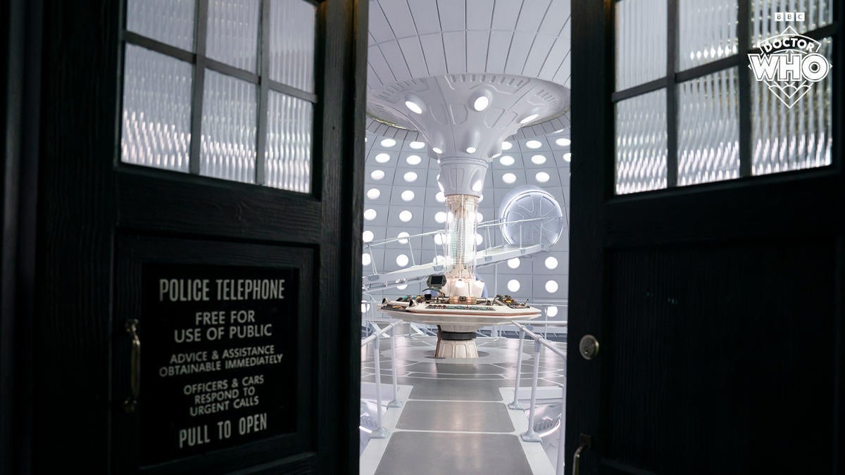 Doctor Who Reveals New TARDIS Interior - ComicBook.com