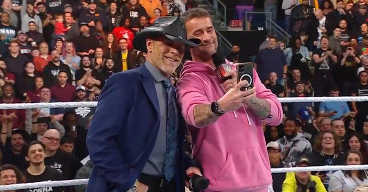 NXT Deadline: CM Punk Makes an Appearance, Takes Selfie With Shawn ...