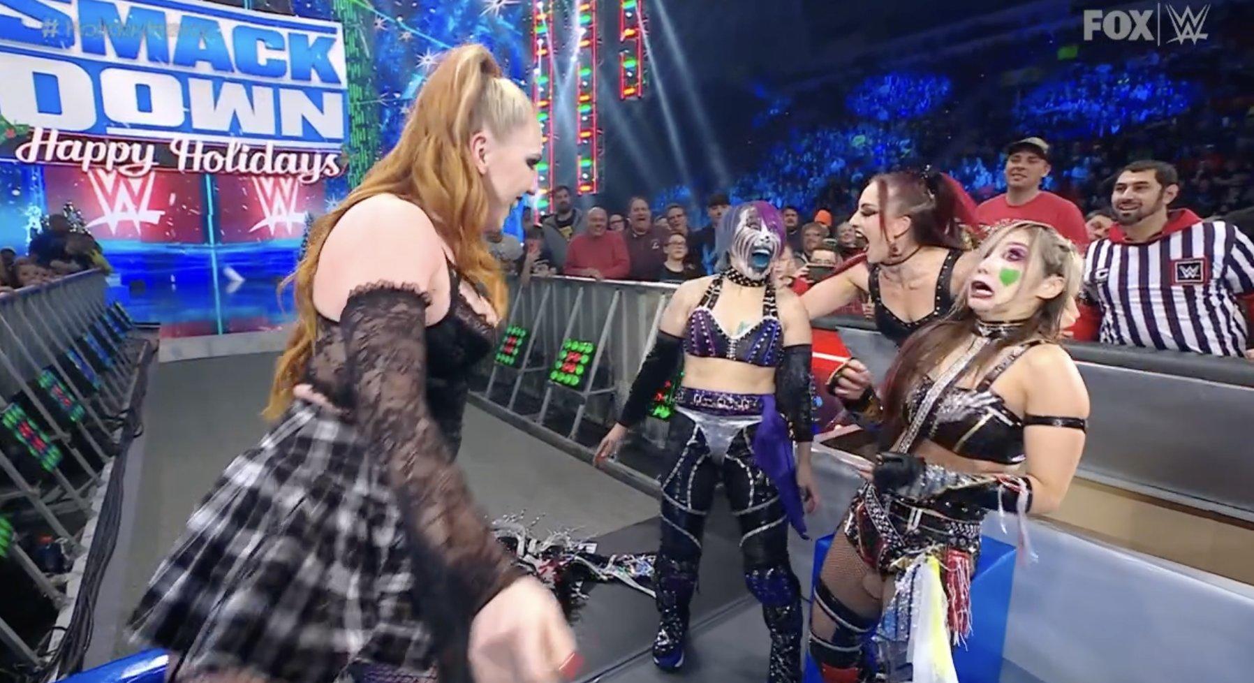 Alba Fyre and Isla Dawn Return on WWE SmackDown - ComicBook.com