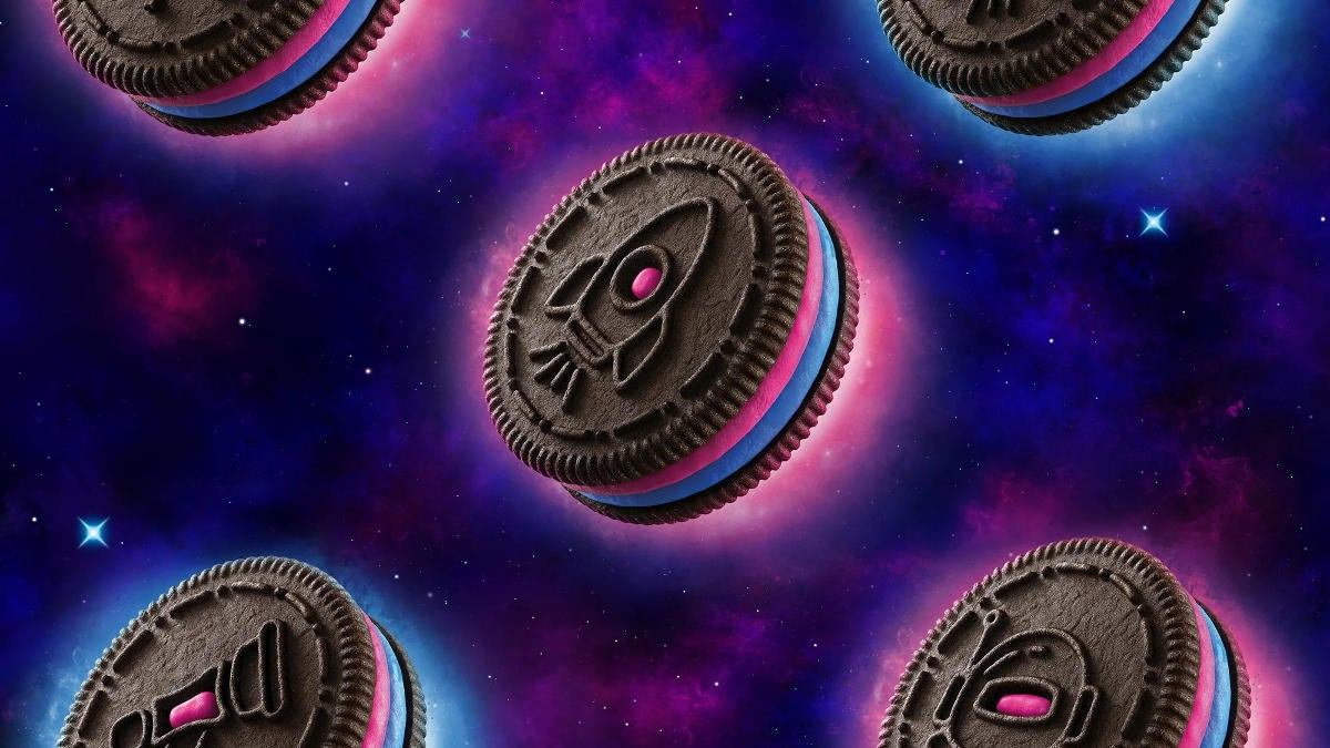 Oreo Space Dunk Cookies Could Actually Send You To The Edge Of Space ...