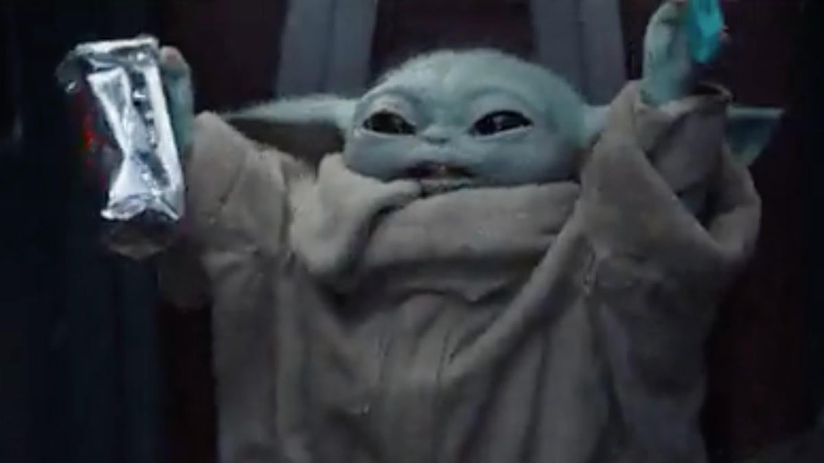 Star Wars Fans Happy and Confused by The Mandalorian & Grogu Movie ...