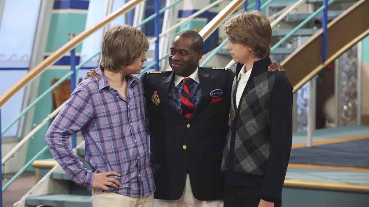 The Suite Life of Zack and Cody Stars Hold Mini Reunion - ComicBook.com