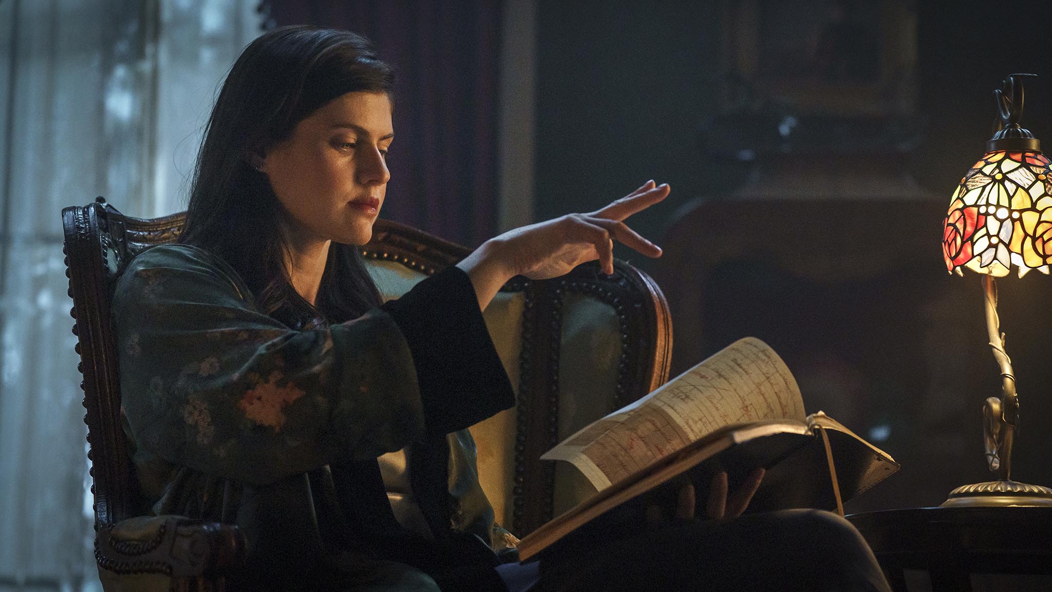 Meet Rock Star Lestat in New Interview With the Vampire Season 3 Teaser ...