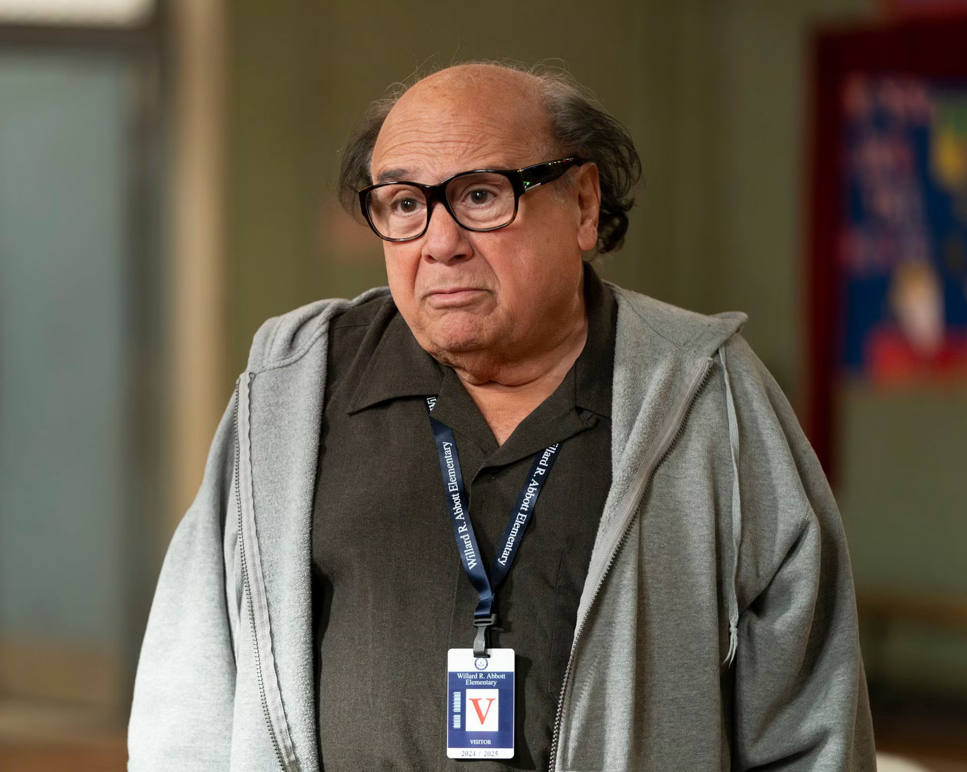 Abbott Elementary & Always Sunny Crossover Photos Tease a Big Change ...