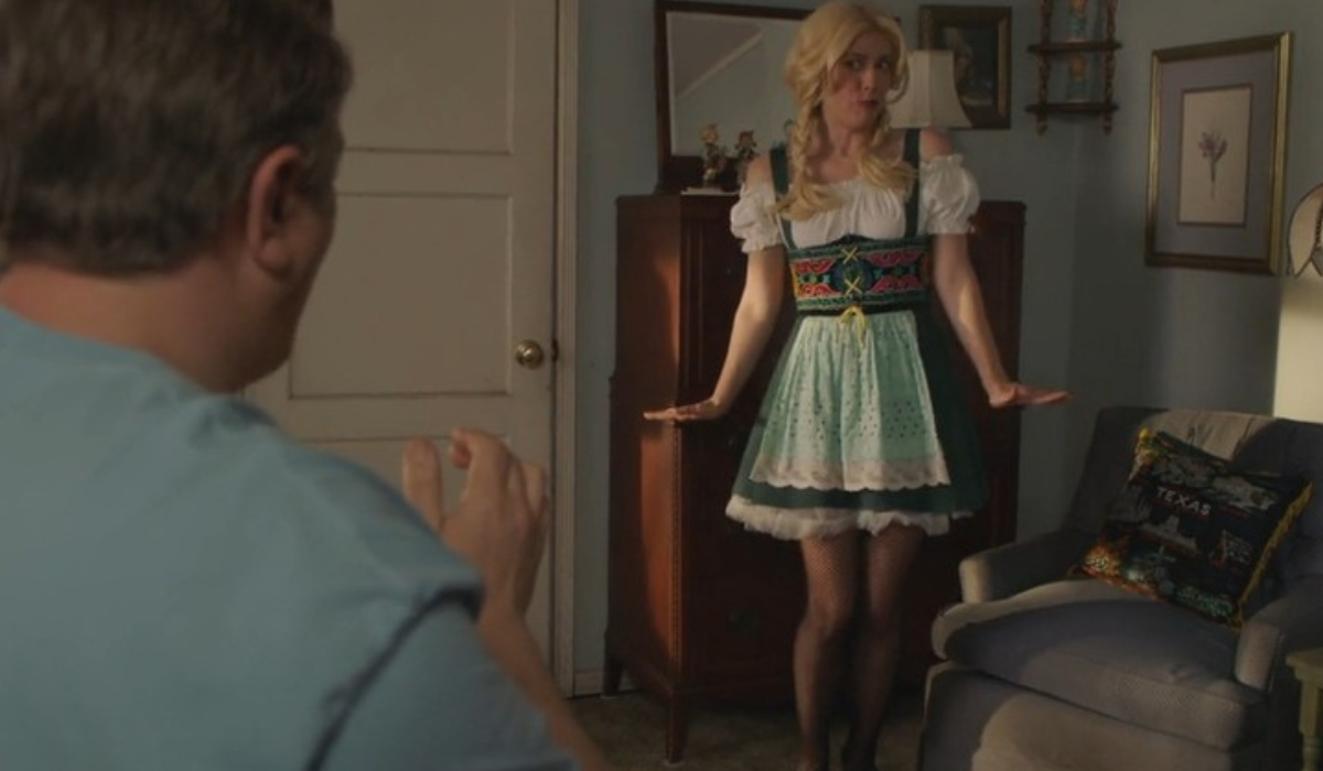 How Young Sheldon Successfully Explained a Memorable Scene from The Big ...