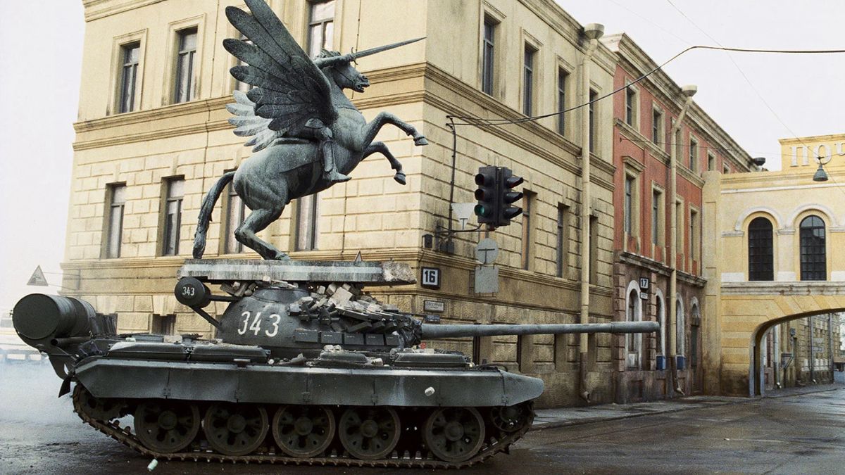 10 Best James Bond Action Scenes - ComicBook.com