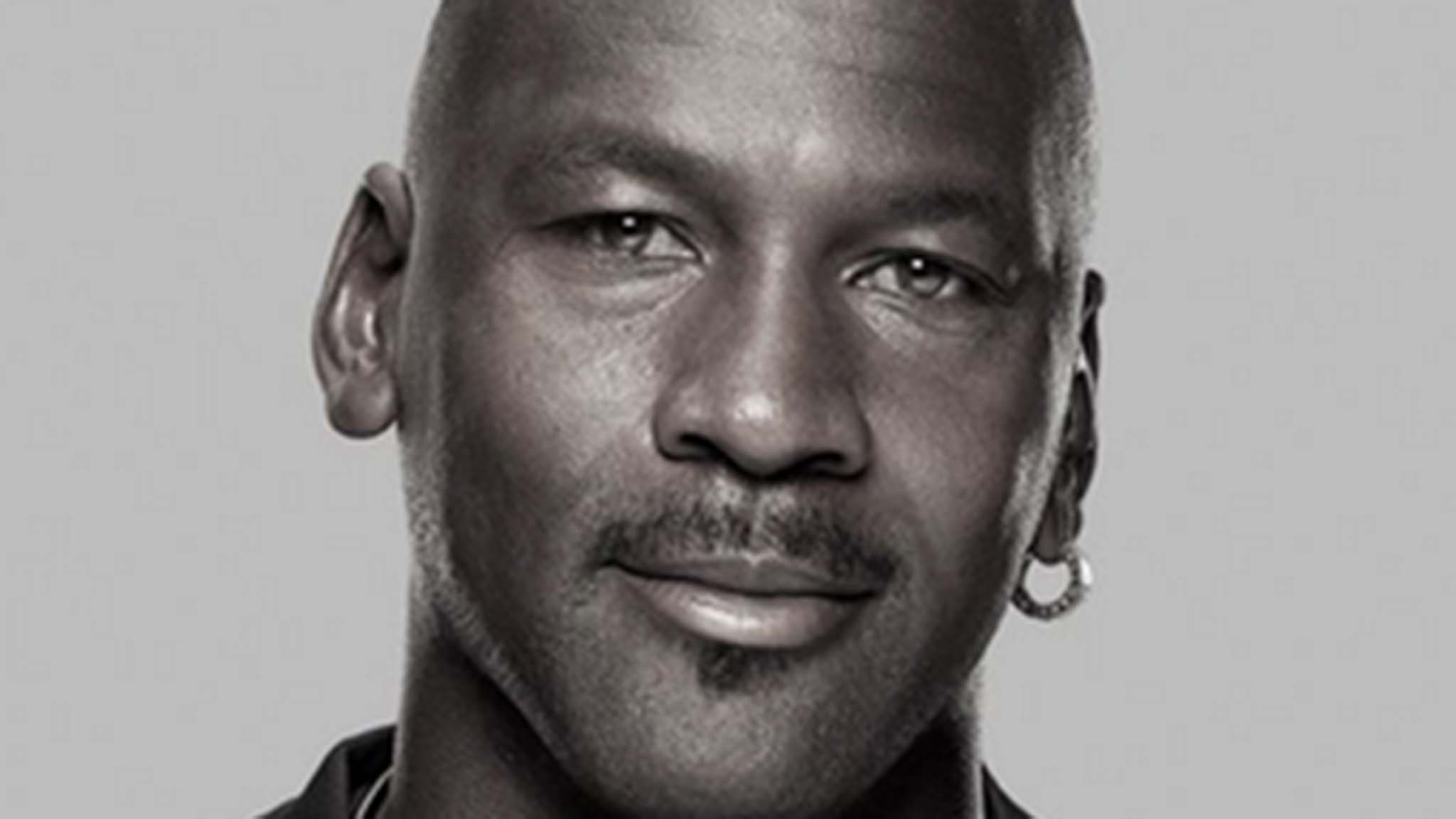 Absolute Batman Brings a Michael Jordan Internet Meme to Life ...