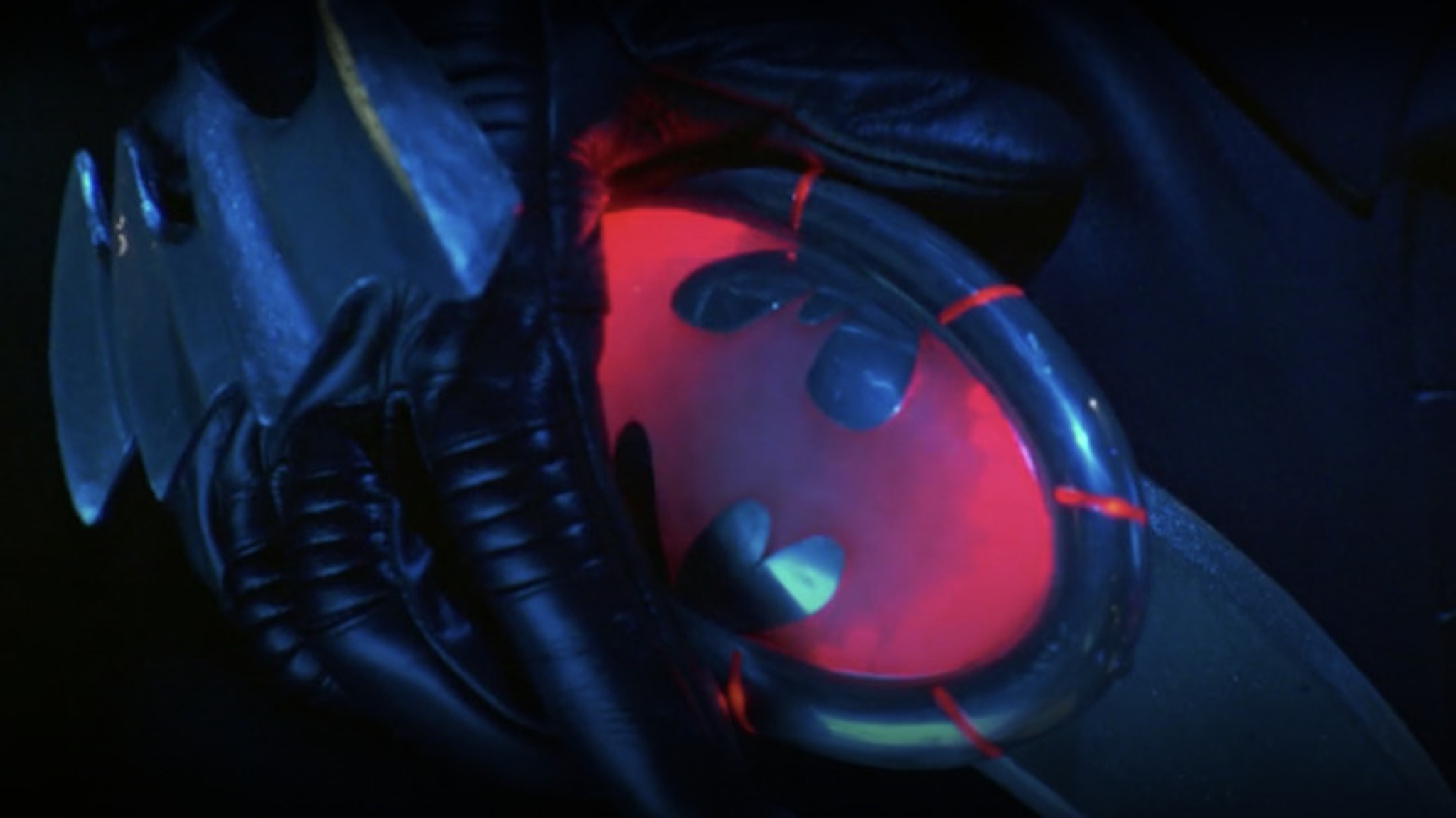 7 Best Batman Movie Gadgets (And 3 That Are Totally Useless)