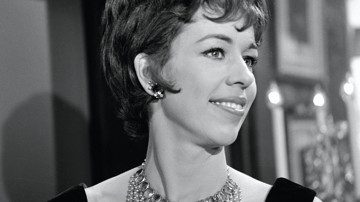 10 The Twilight Zone Episodes Featuring Stars Before They Were Famous
