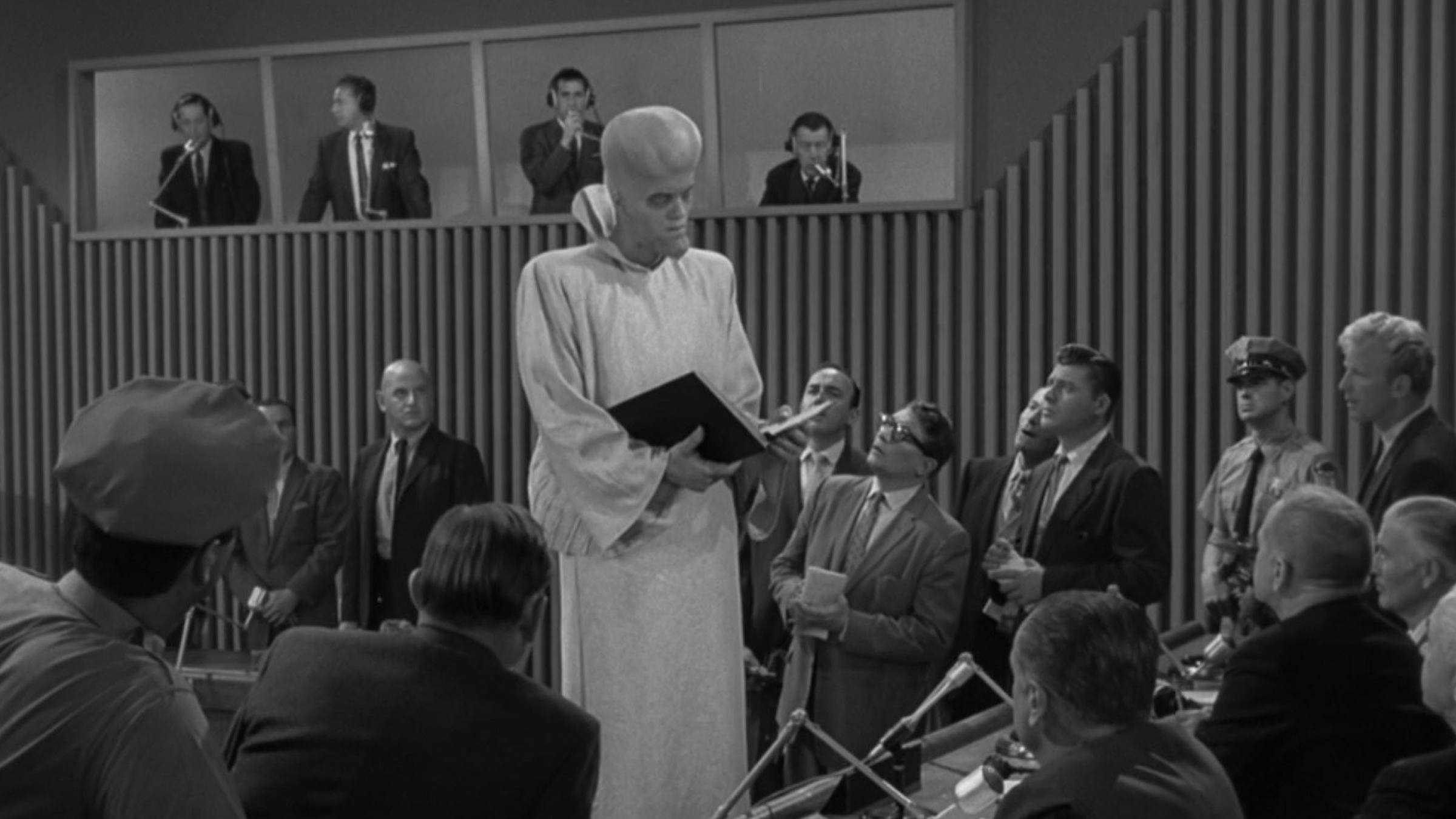 10 Best Episodes of The Twilight Zone to Show a New Fan - ComicBook.com