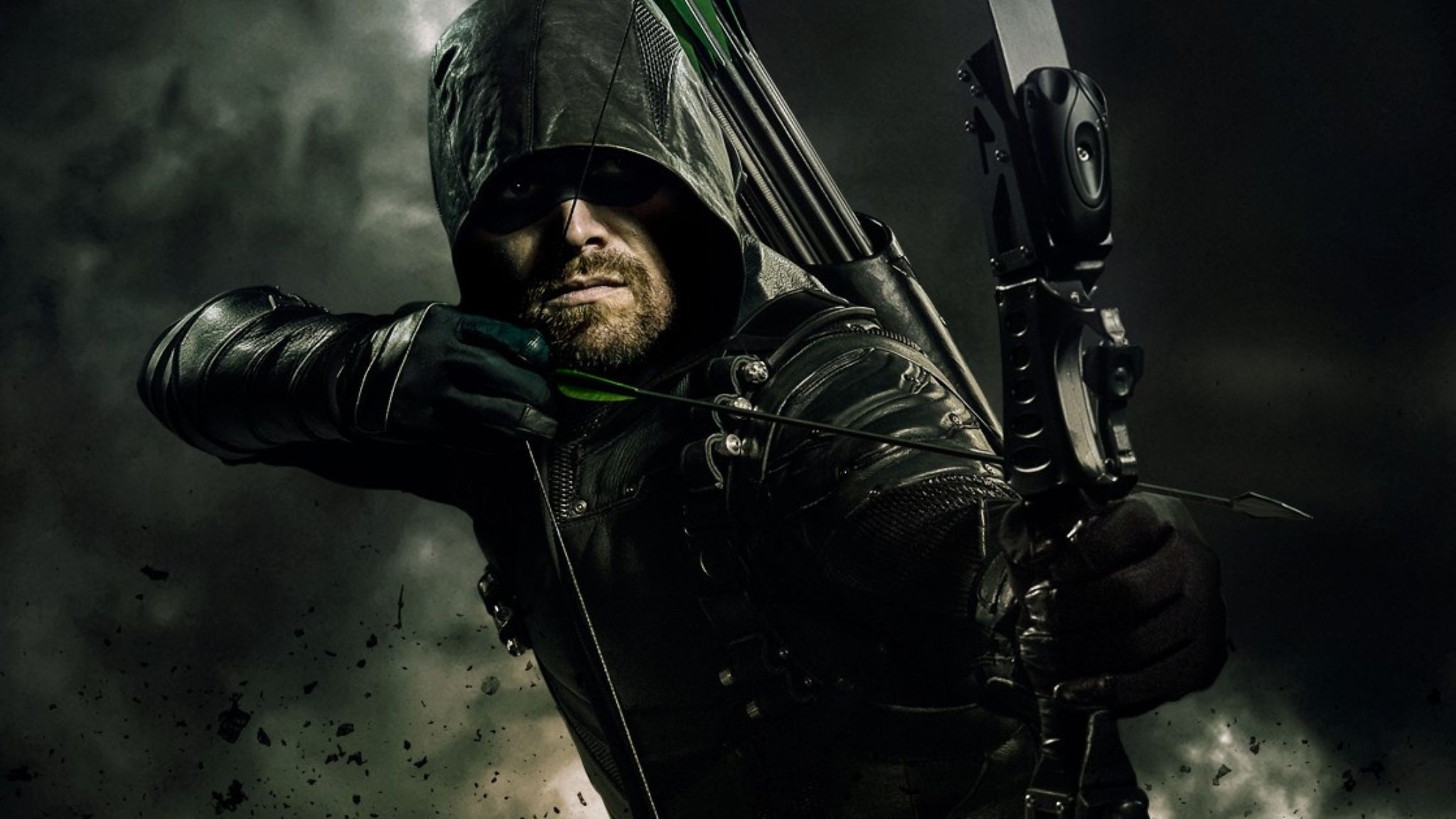 Every Arrowverse Character to Wear the Green Arrow Suit (That Isn't ...
