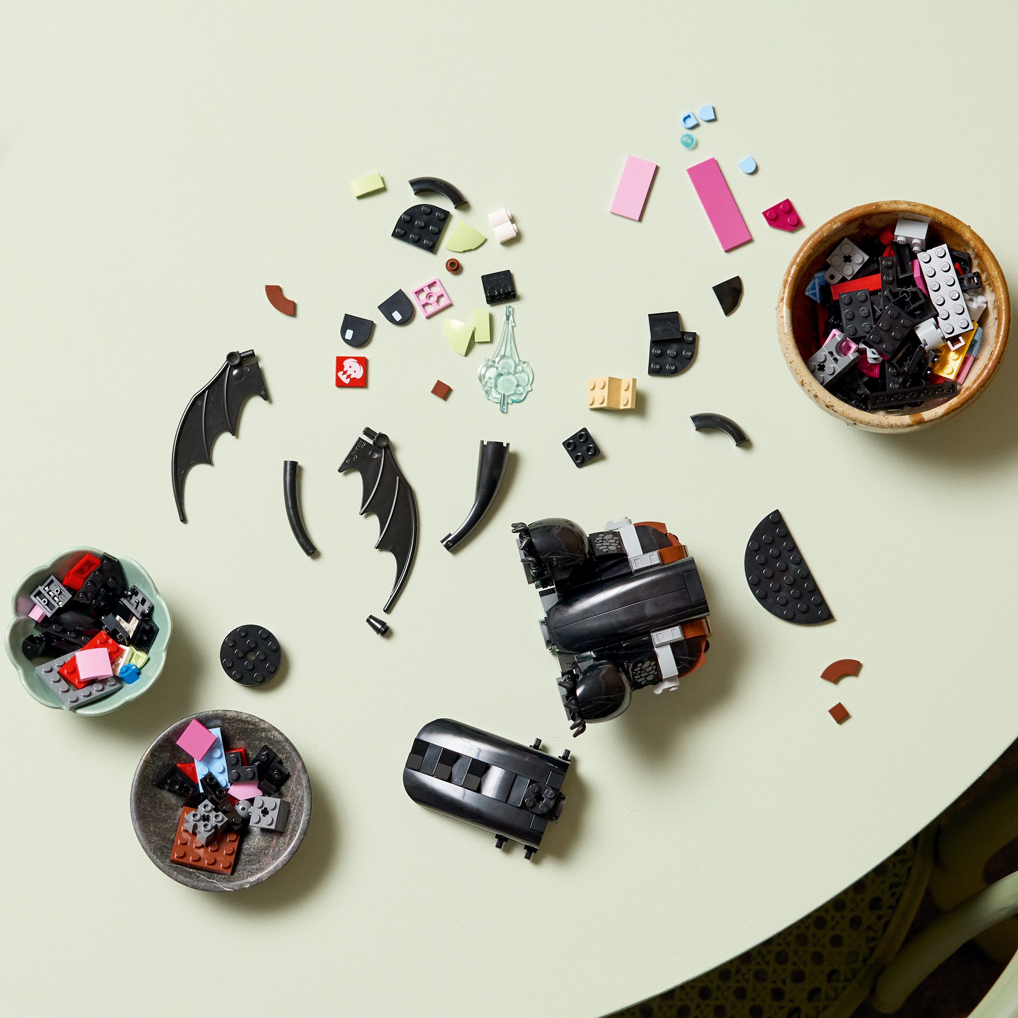 LEGO How to Train Your Dragon Live-Action Toothless Set Is Gerard ...