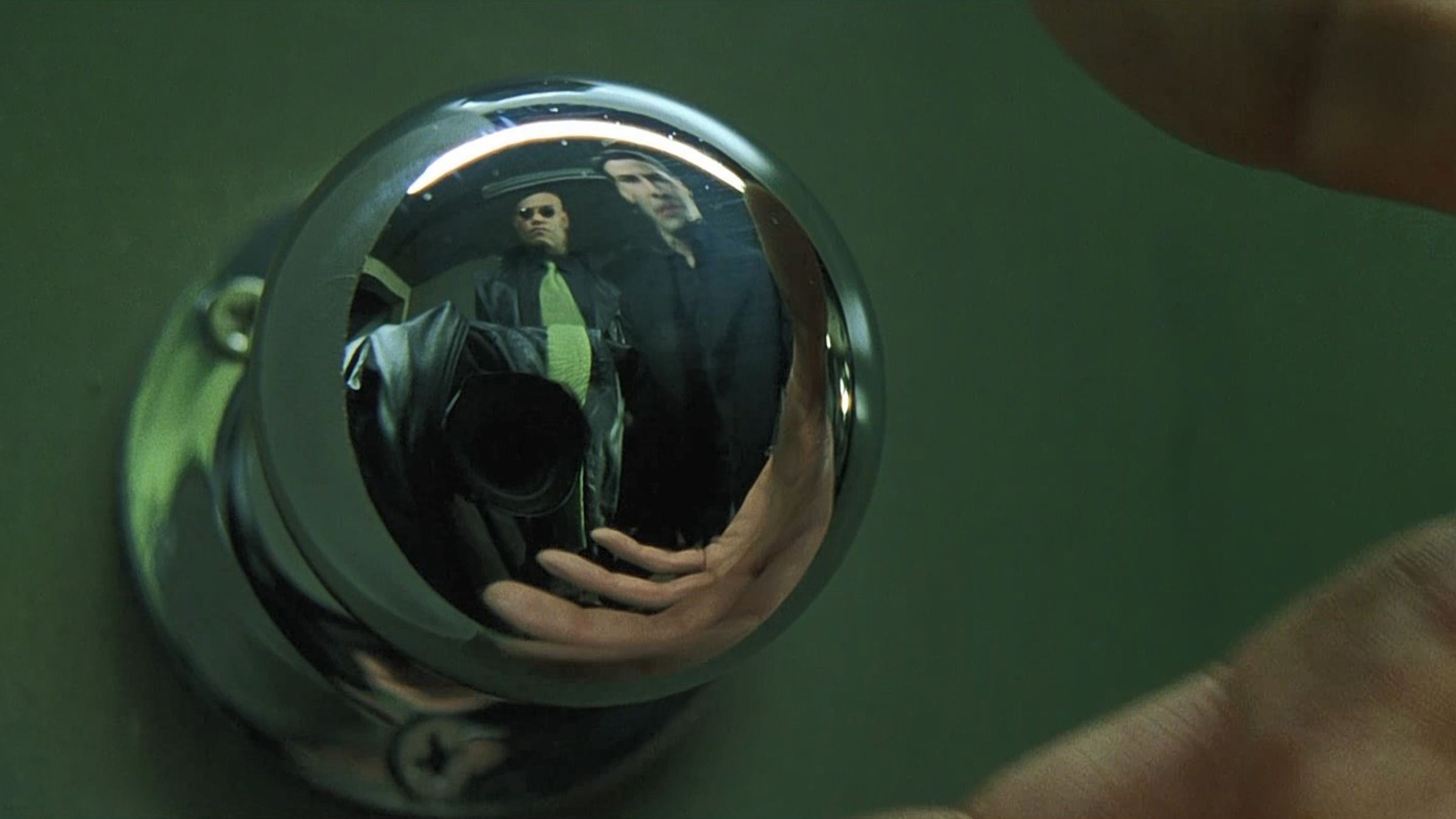 You Never Noticed This Hilarious Moment in The Matrix (And Now You’ll ...