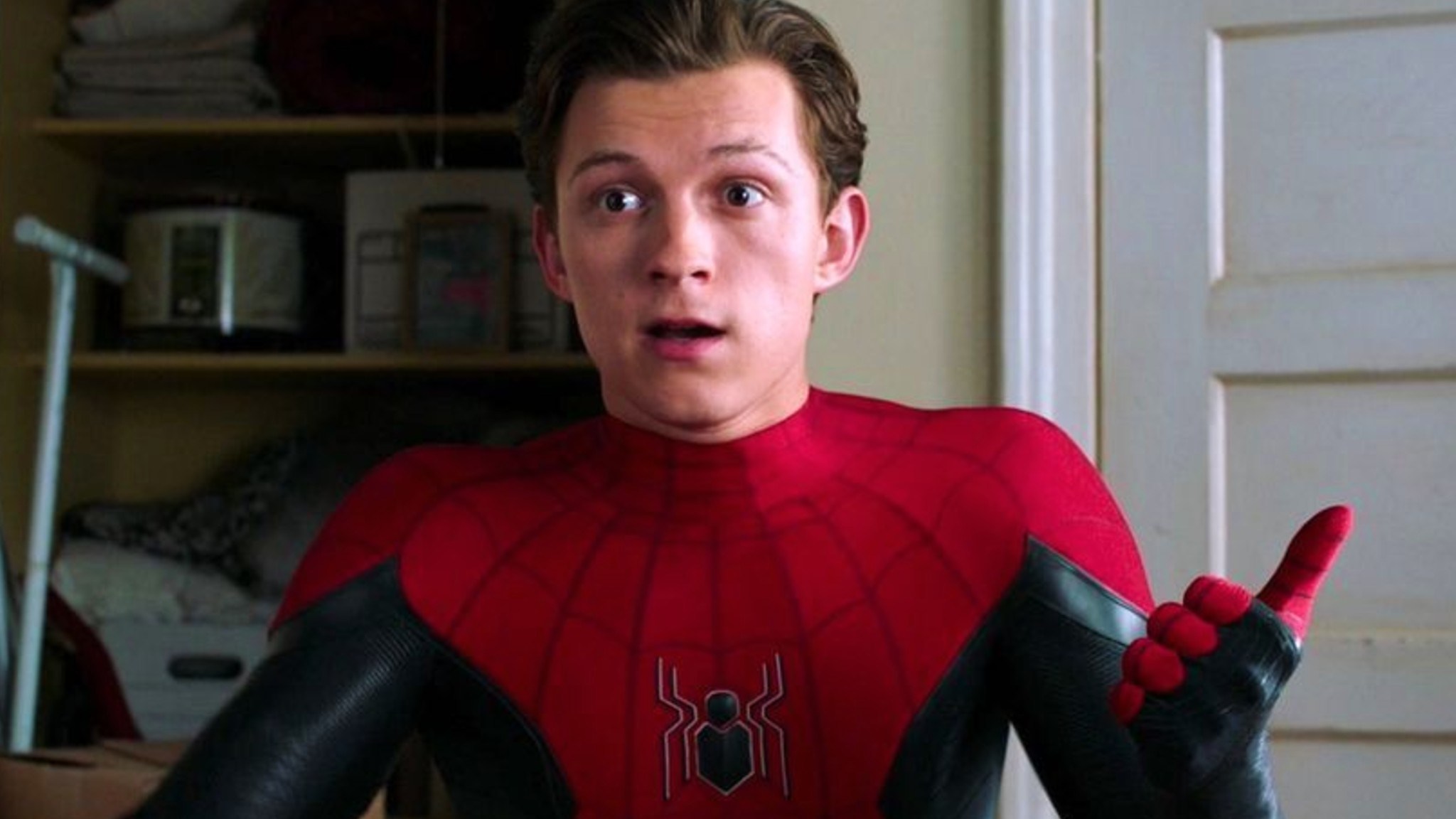 Tom Holland Poses in Spider-Man Costume With Fans in Brand New Day Set ...