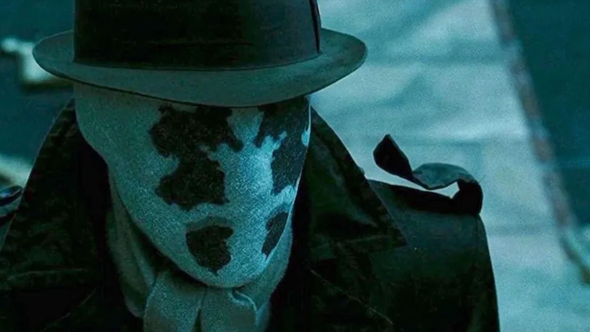 10 DC Superhero Costumes That Are Better in the Movies