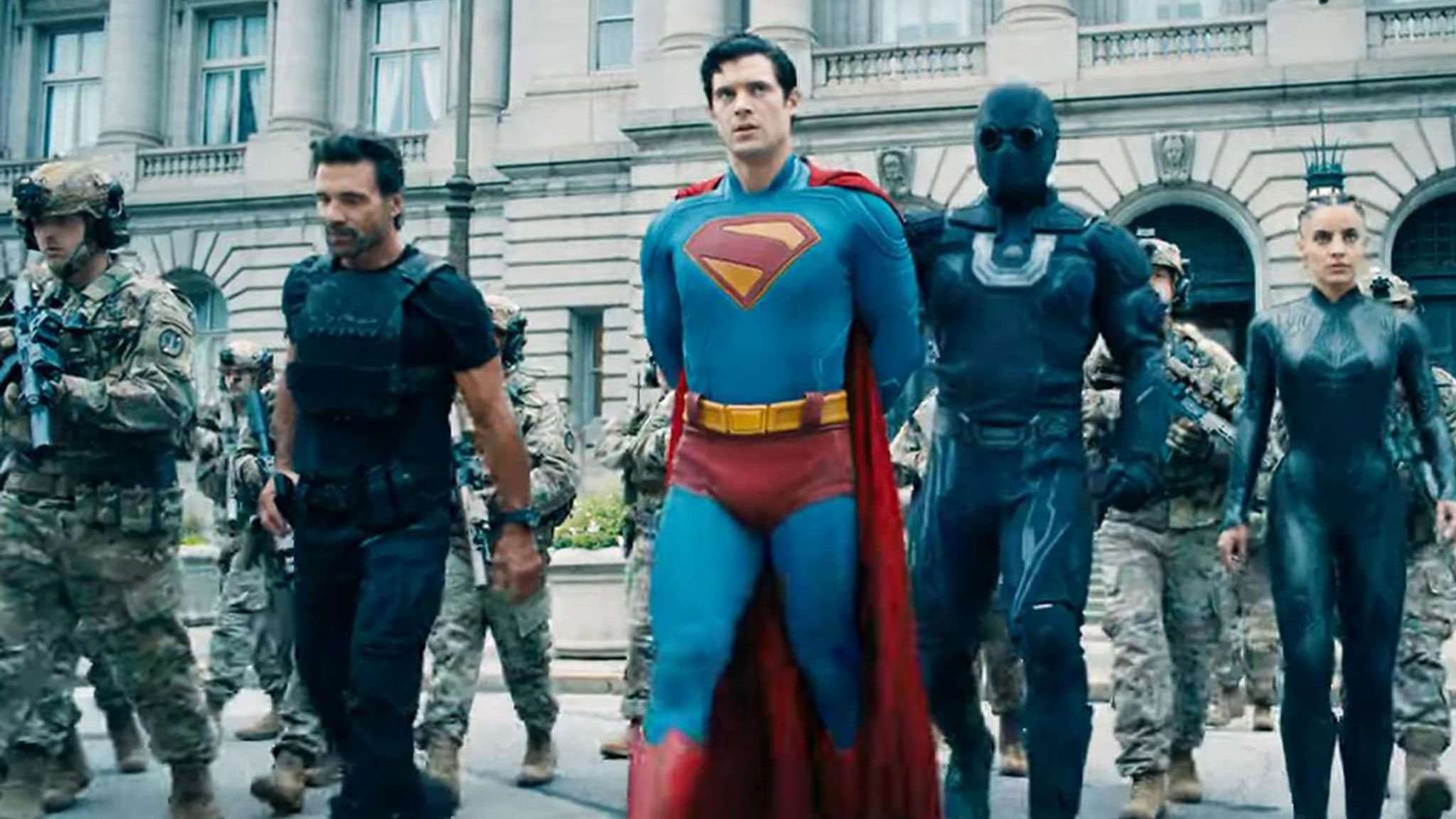 Superman Star Sees "Dom and Sub" Relationship Between Character and Lex ...