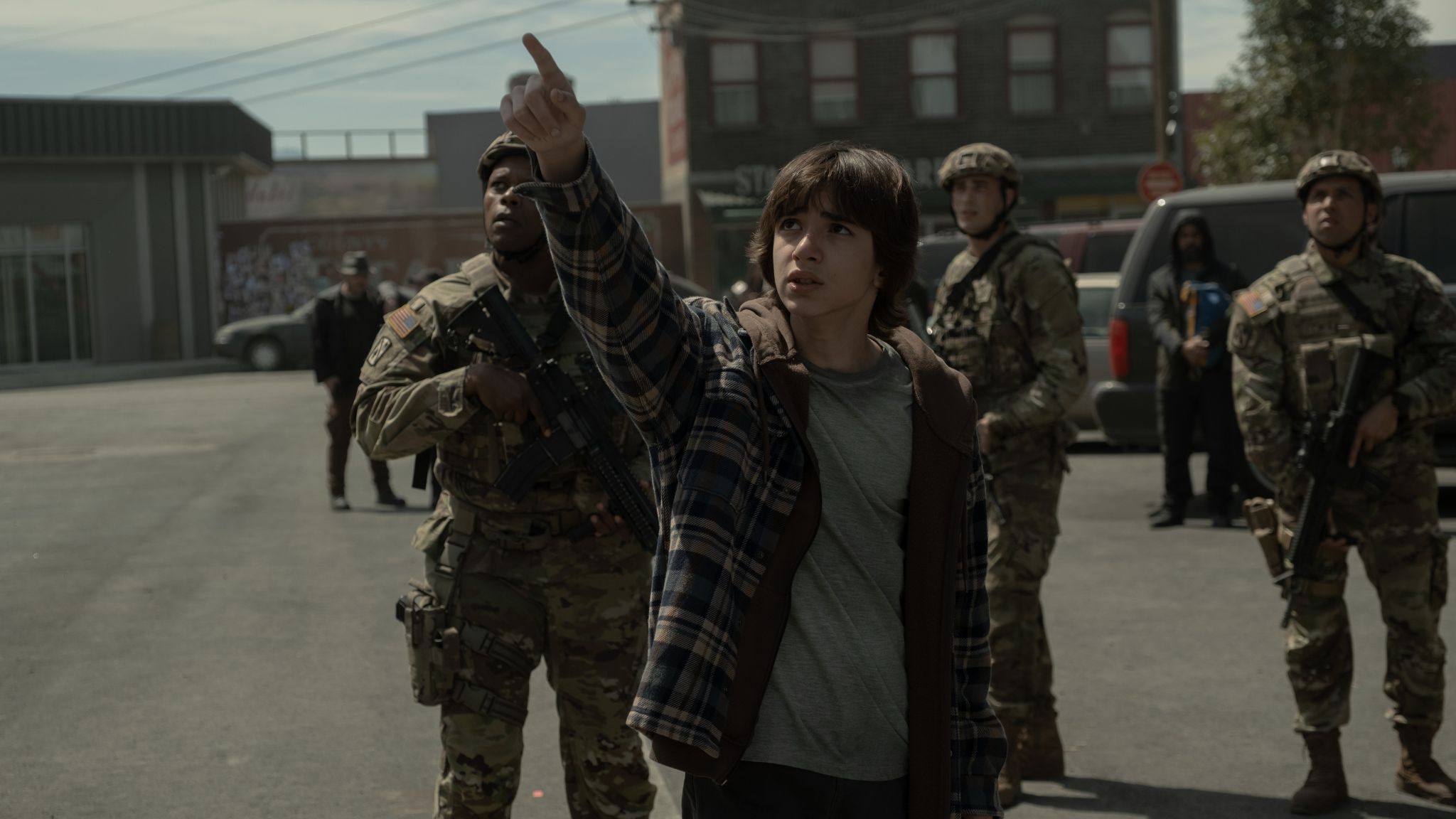 Apple TV’s Hit Alien Invasion Series Returns for Season 3 in New Teaser ...