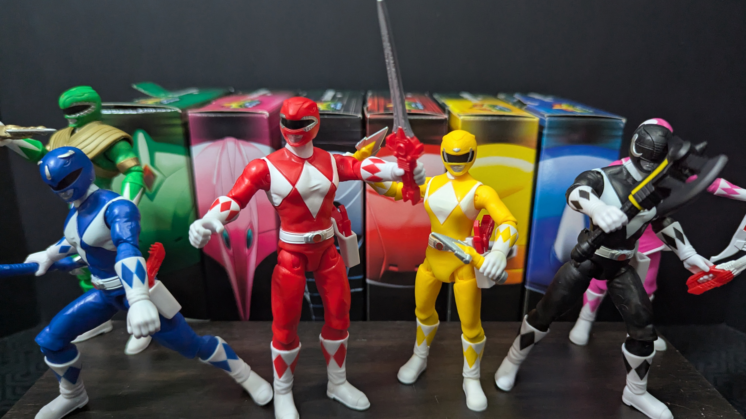 Mighty Morphin Power Rangers Enters New Era with Re-Ignition Toyline ...