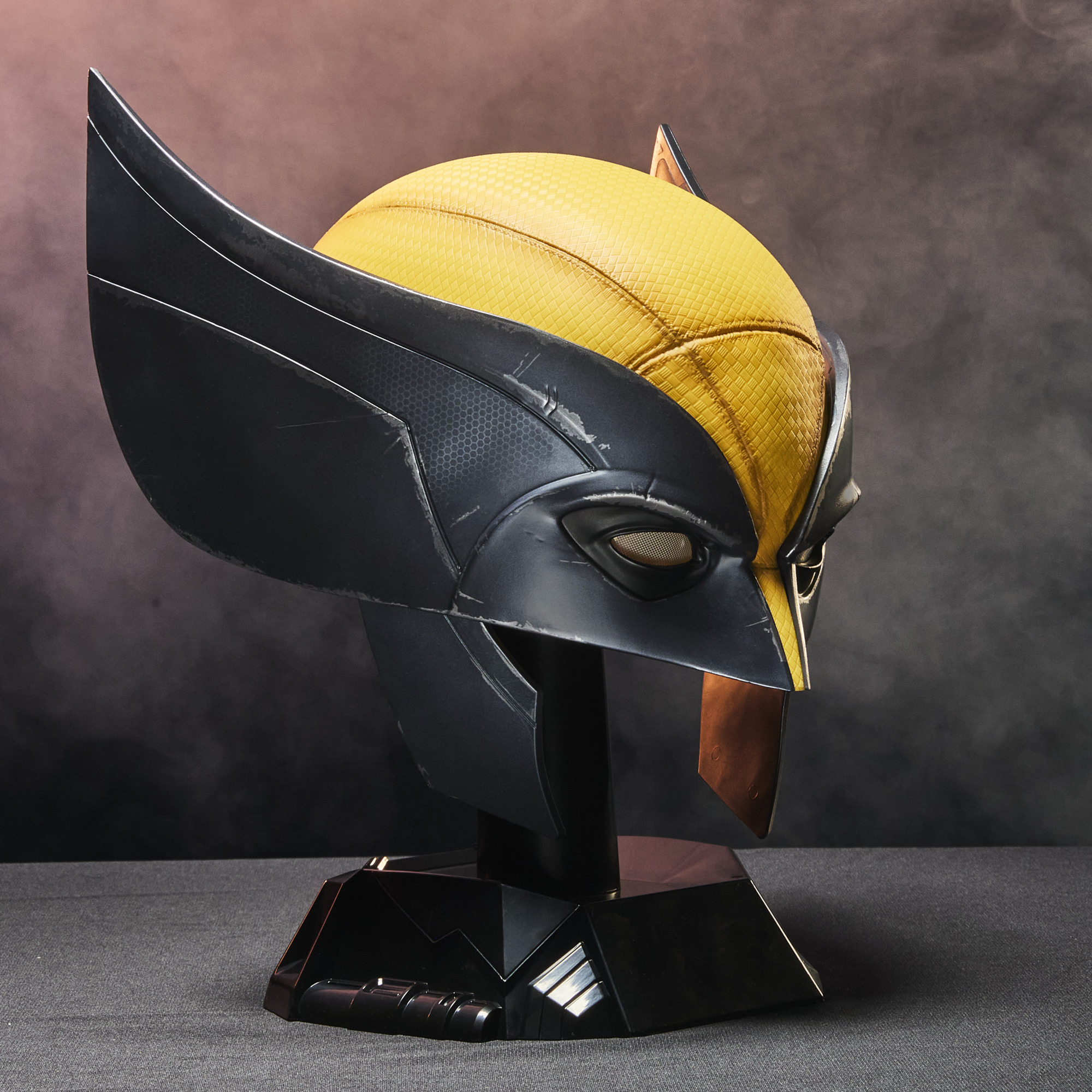 Marvel Legends Wolverine Mask, Strong Guy, and Maximum Deadpool Figure ...