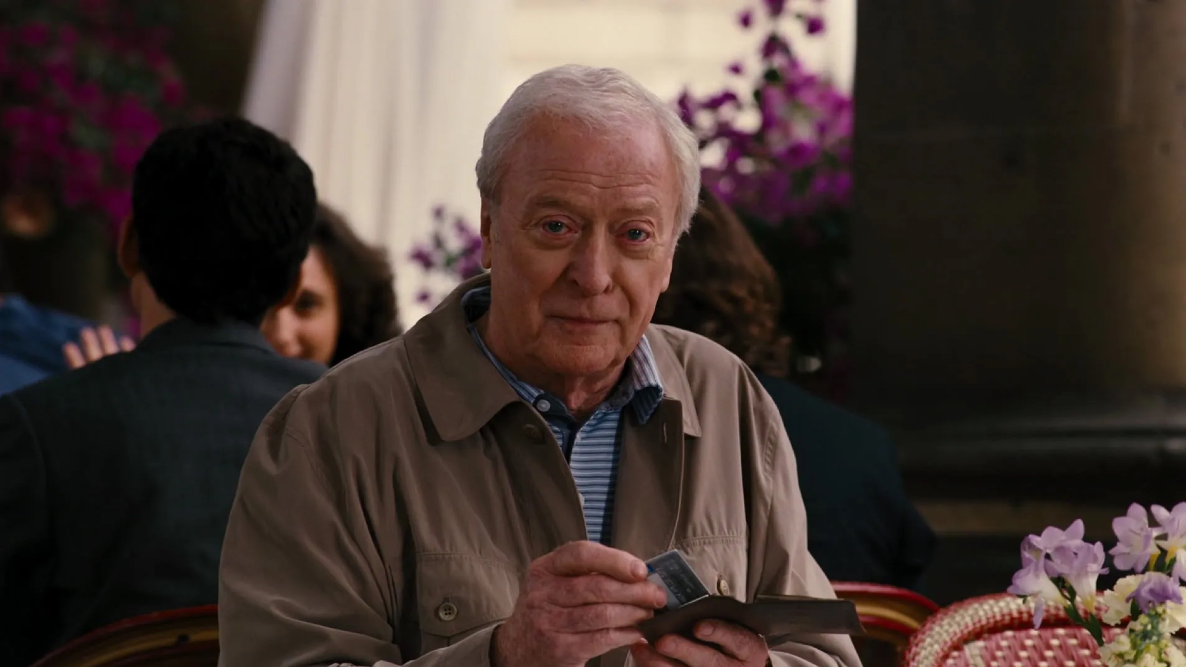 13 Years Later, The Dark Knight Rises Bruce Wayne Death Debate Is ...