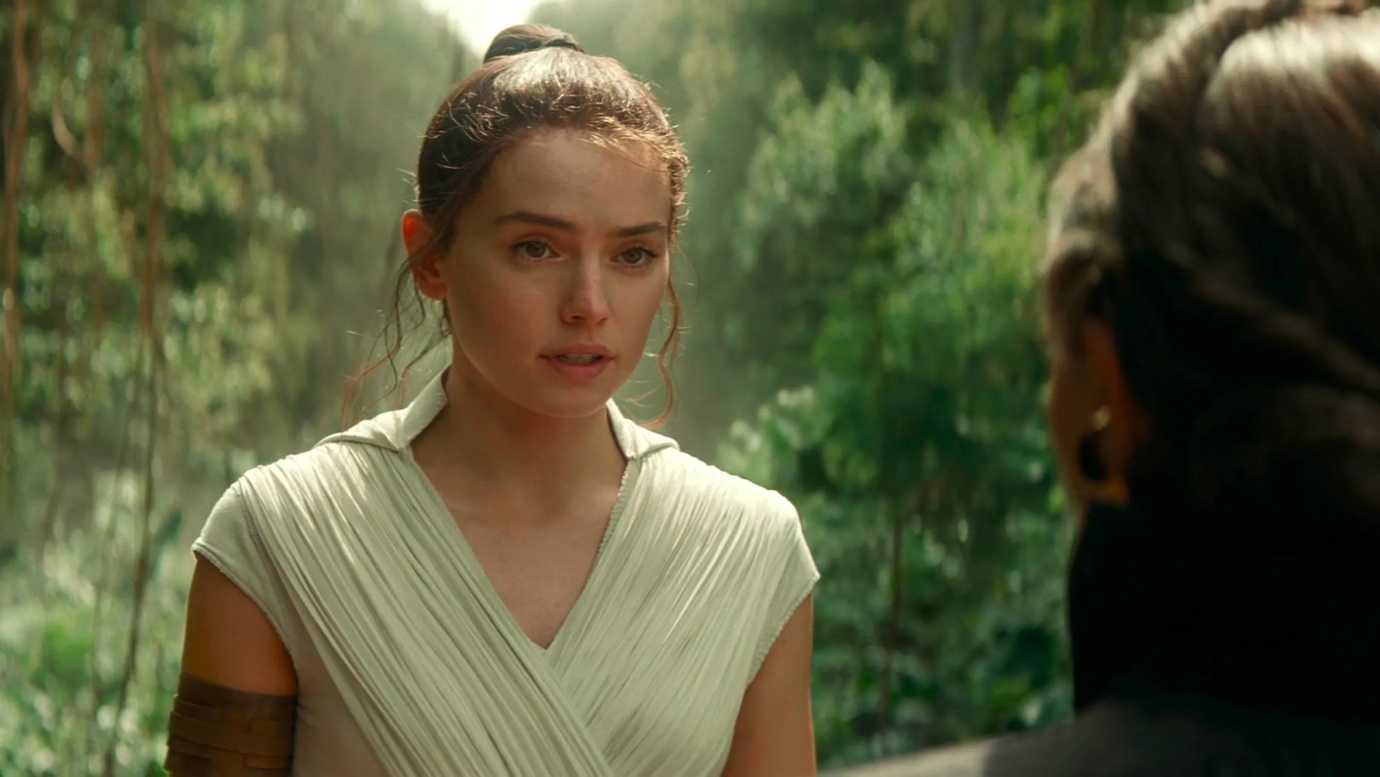 New Star Wars Release Set Between Episodes 8 & 9 Makes Leia Rey's Jedi ...