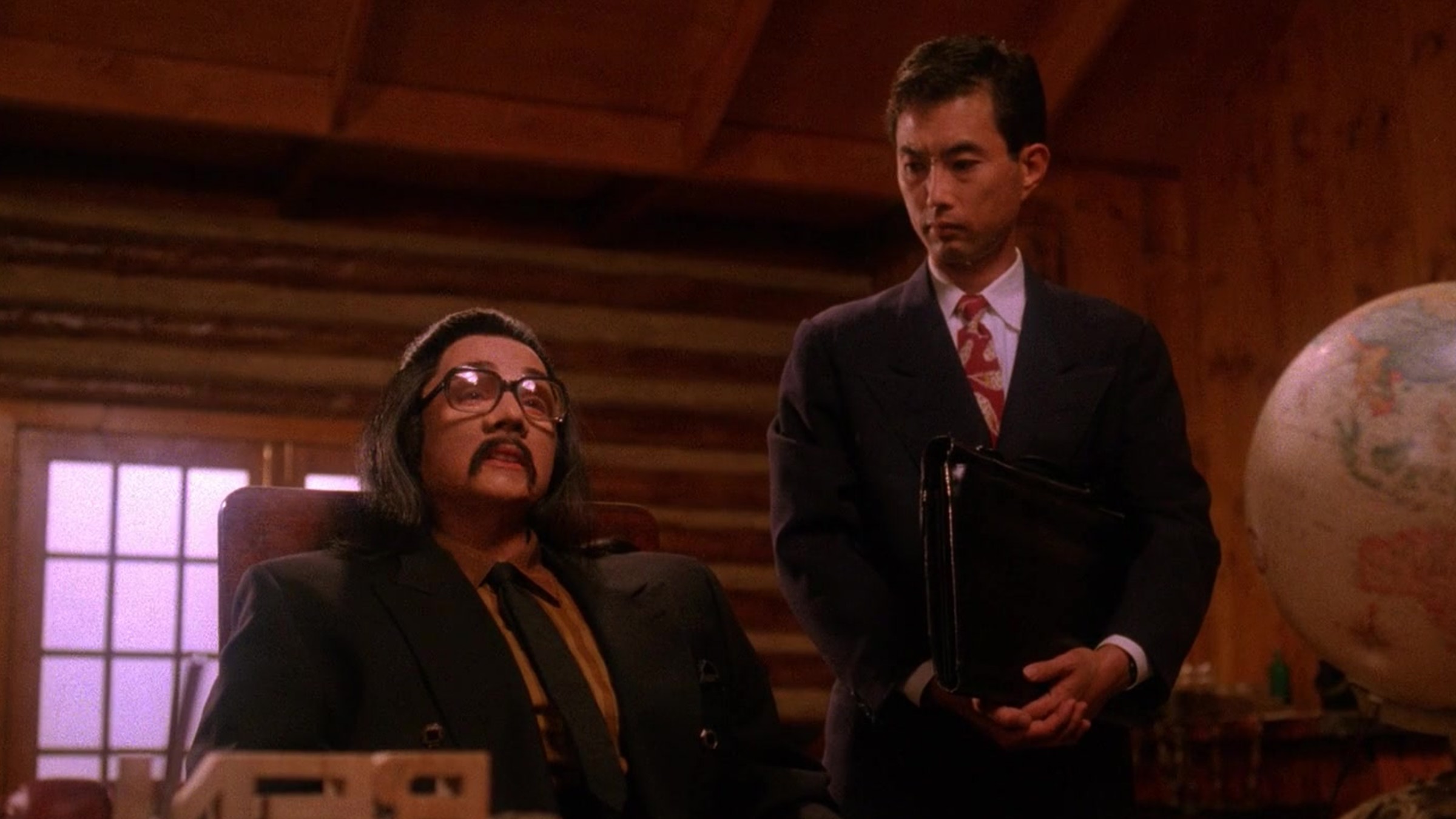 35 Years Ago Today, Twin Peaks Introduced Both Its Most Problematic ...