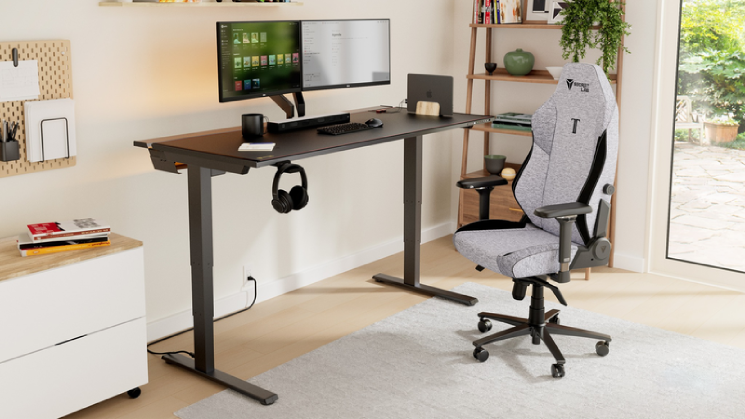 Secretlab MAGNUS Evo Desk & The Witcher Titan Evo Chair Review ...