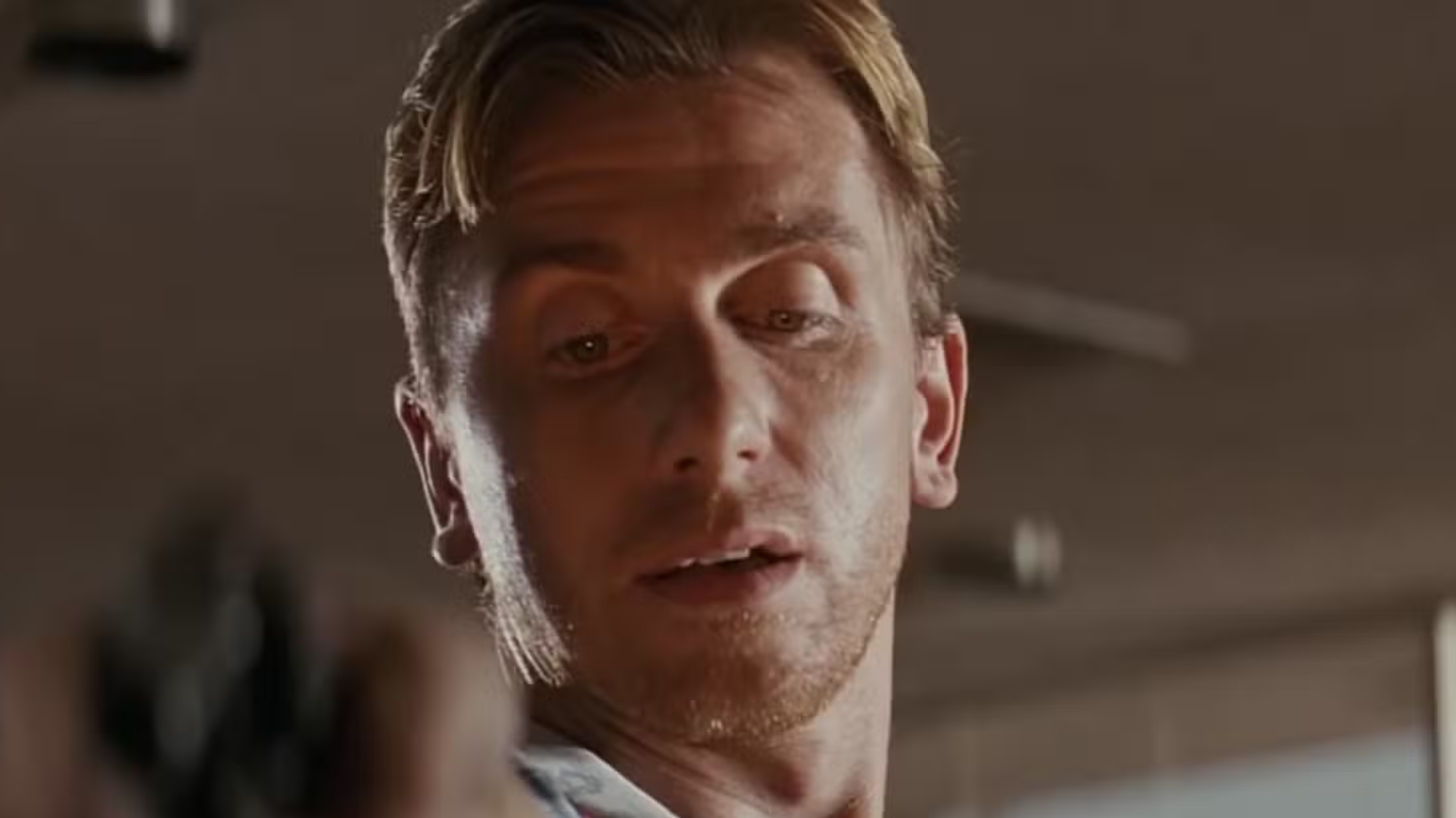 5 Best Theories About What Was Inside the Briefcase in Pulp Fiction ...