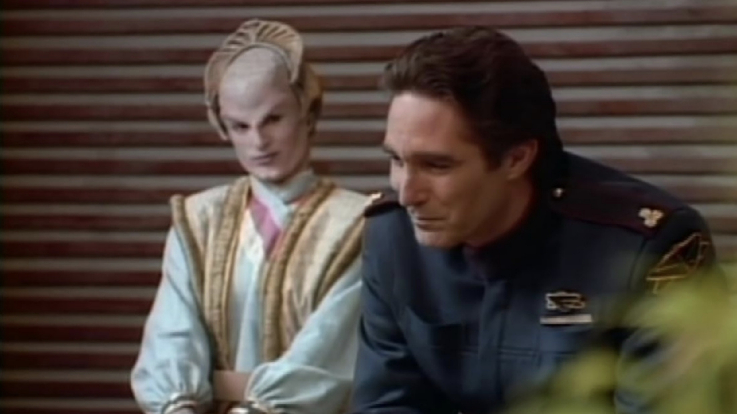 32 Years Ago, an Iconic Sci-fi TV Series Started With a Very Different ...