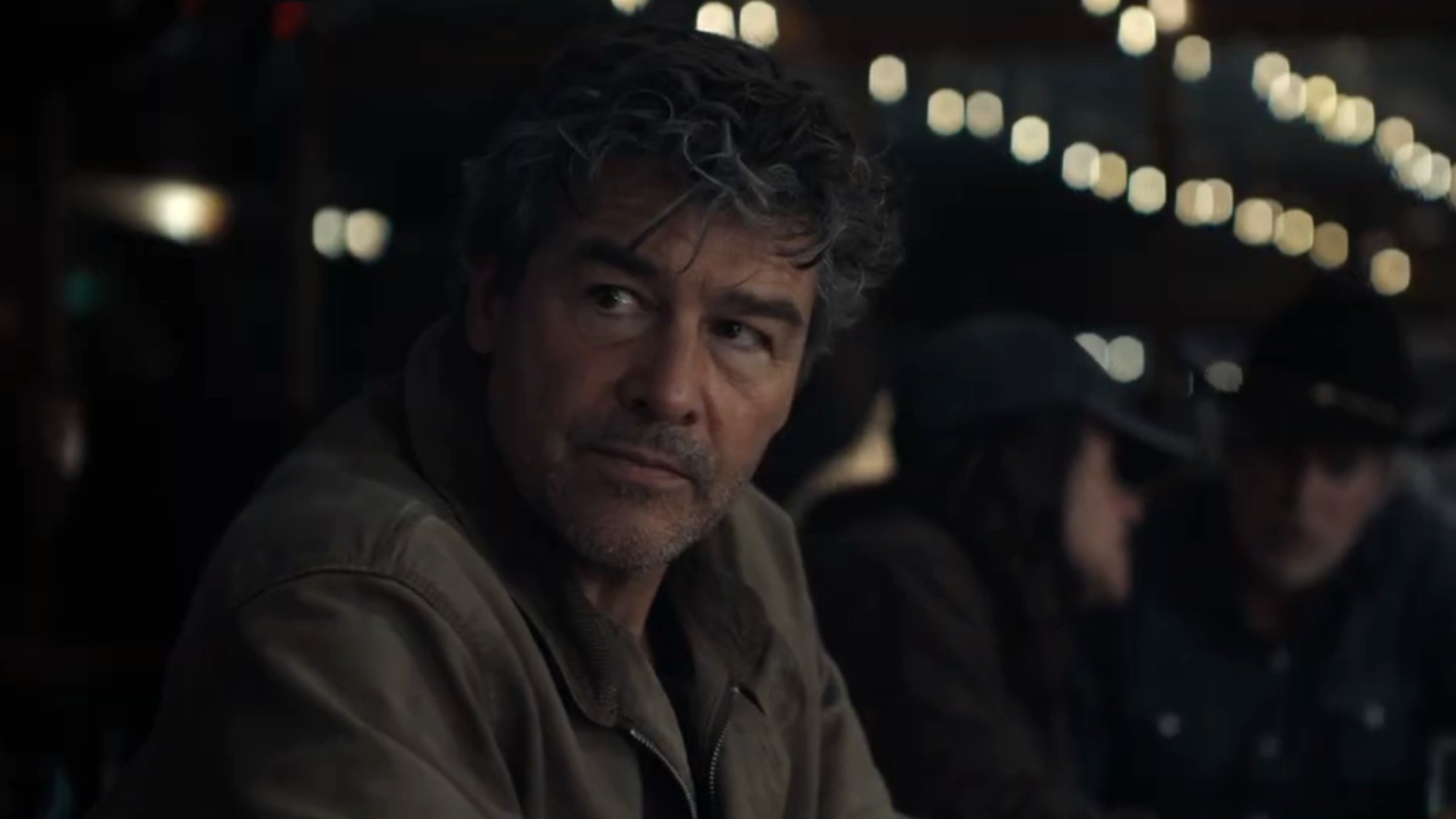 New Lanterns Trailer Reveals Hal Jordan's Green Lantern Costume, Nathan ...